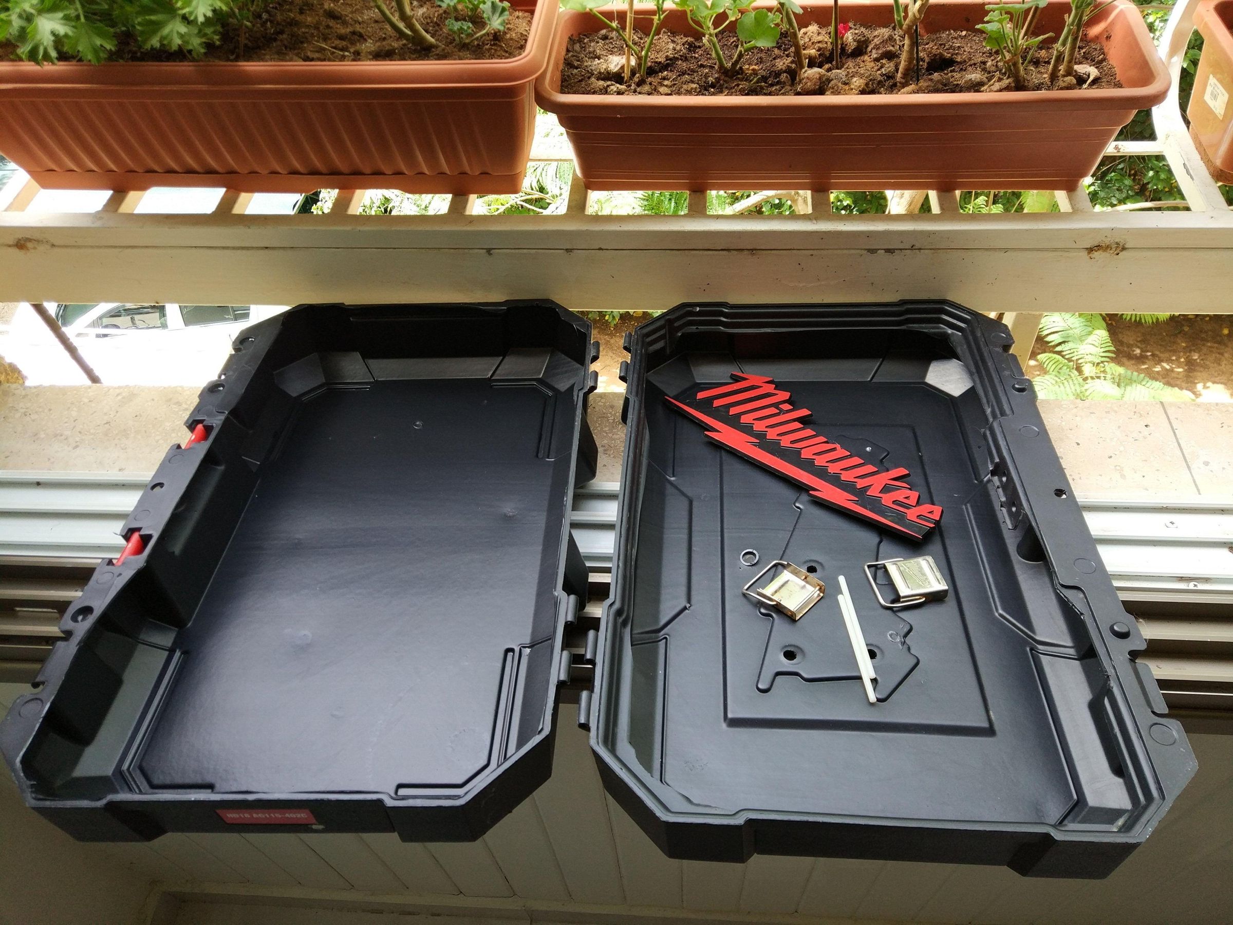 Portable Gaming PC in a Suitcase : 7 Steps (with Pictures) - Instructables