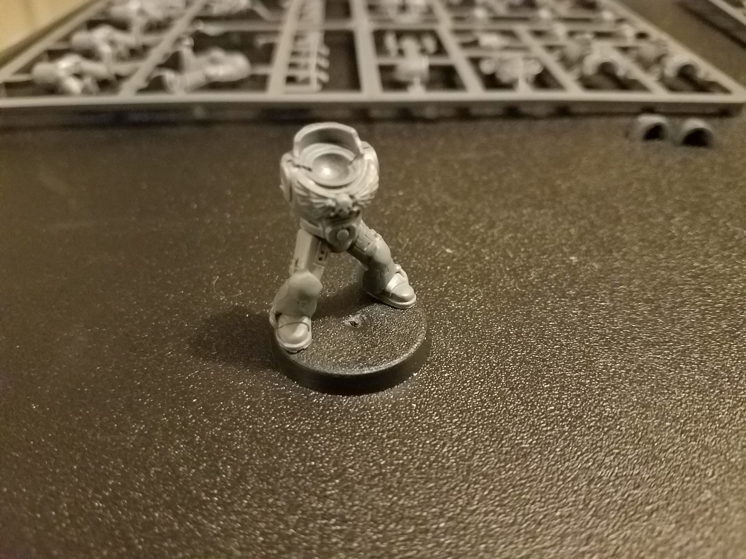 Building Space Marine Miniatures : 15 Steps (with Pictures) - Instructables