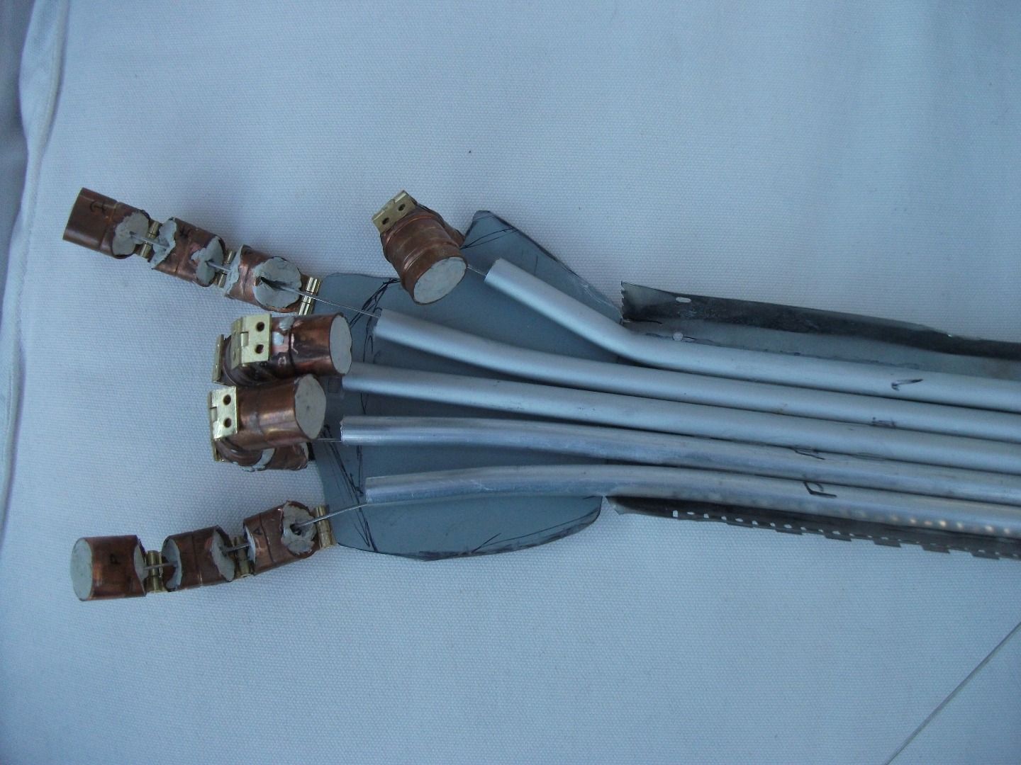 How to Make an Animatronic Hand : 14 Steps (with Pictures) - Instructables