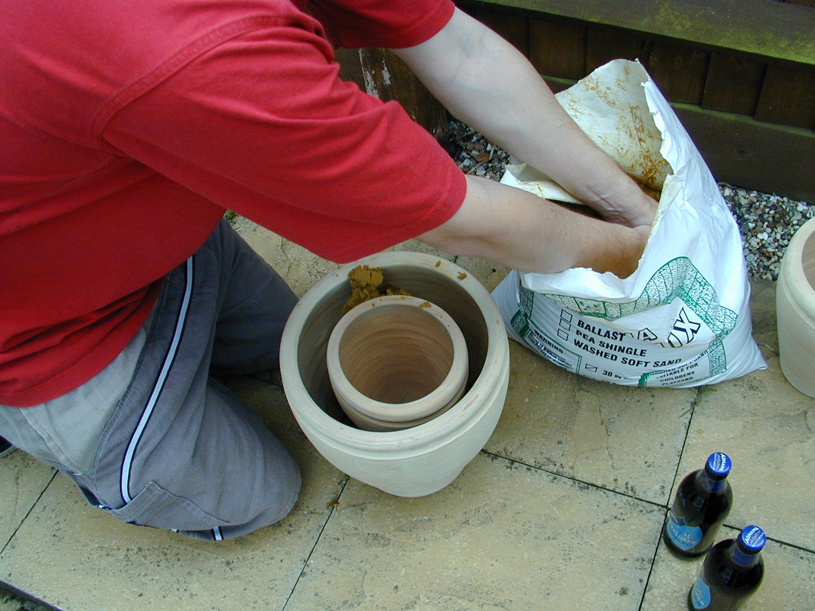 Garden, Camping & Festival No Electricity Fridge! : 4 Steps - Instructables
