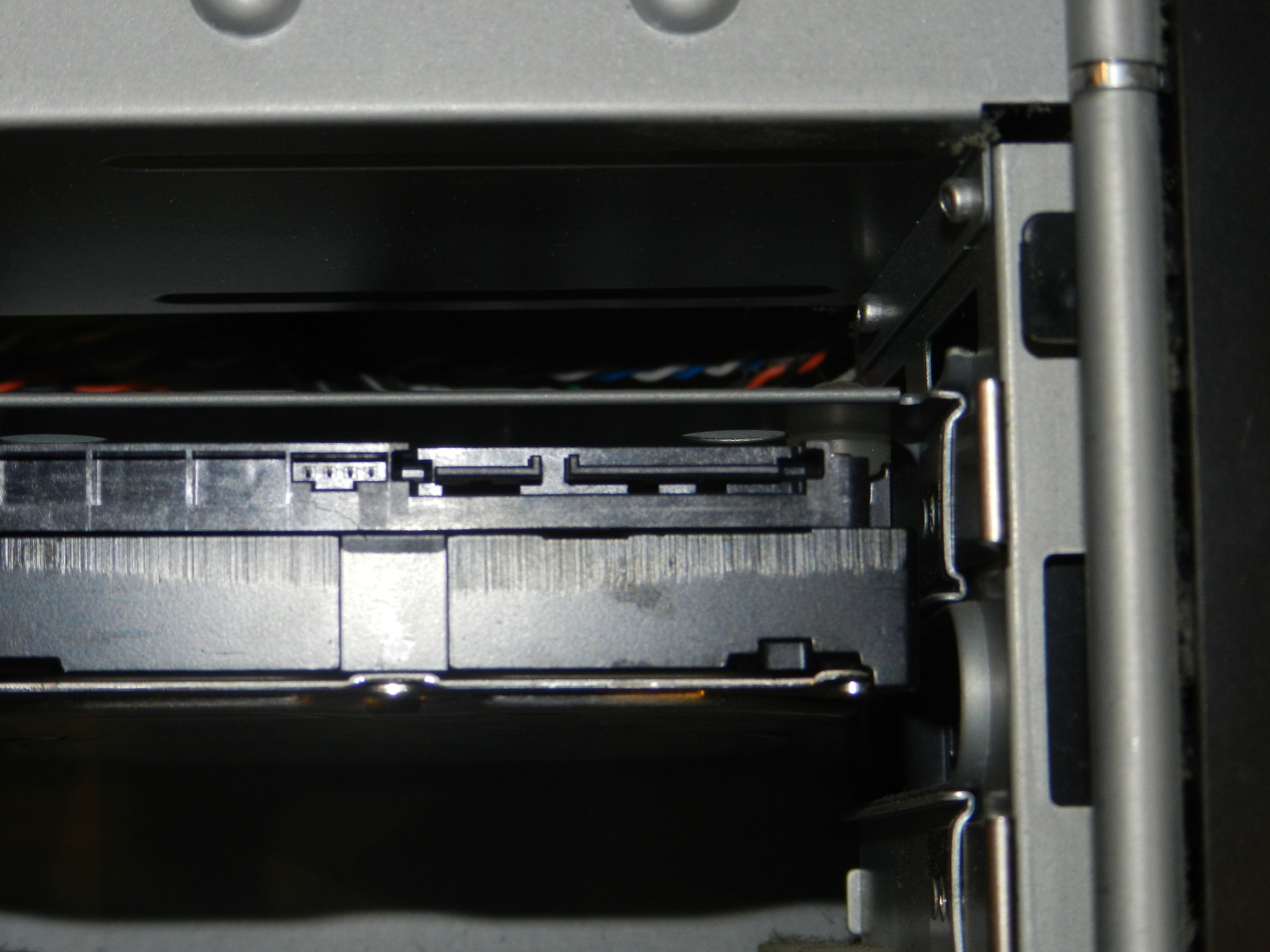 How to Add a SATA Hard Drive to Your Computer : 6 Steps - Instructables