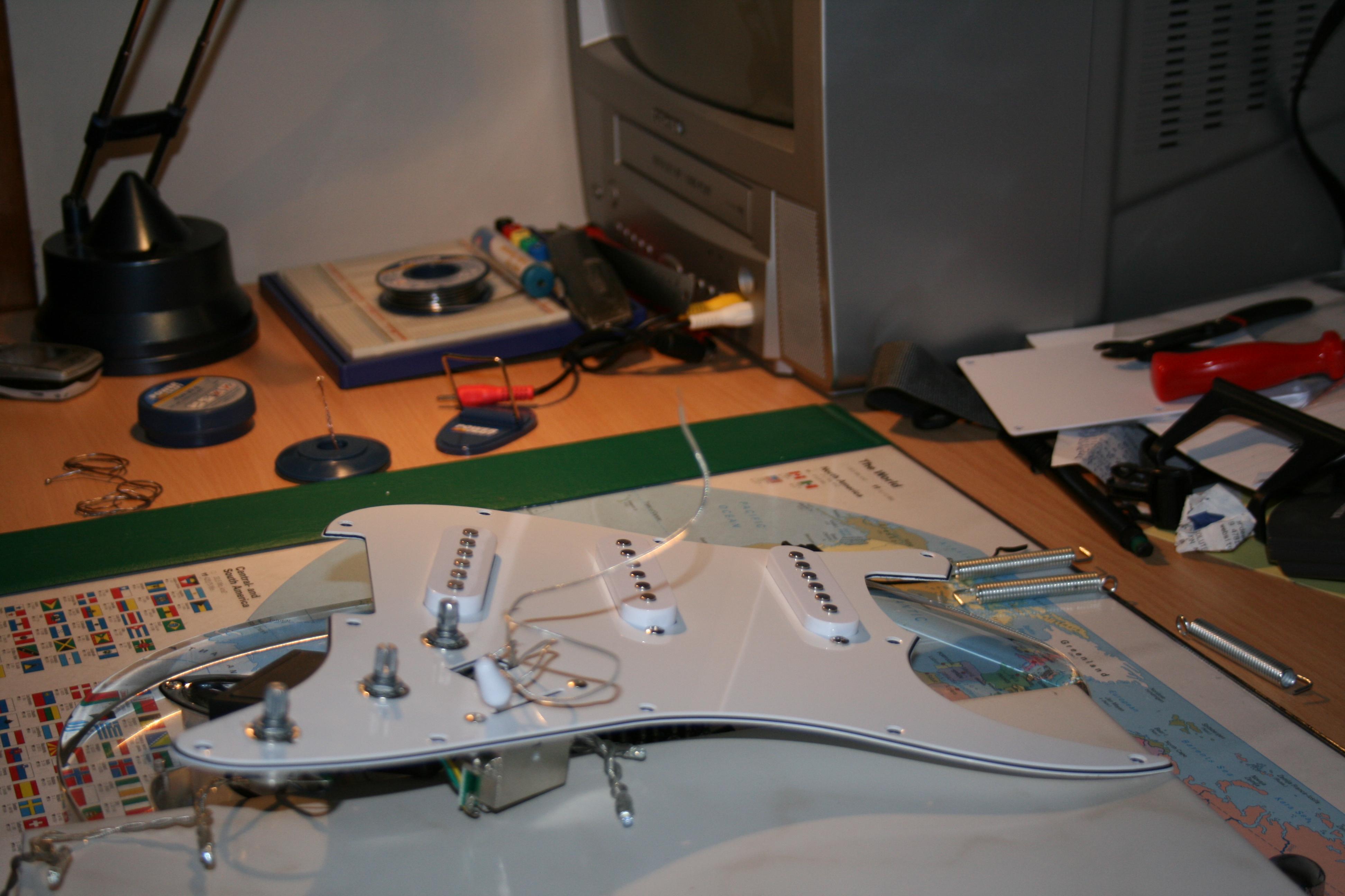 Acrylic Guitar LED Mod : 4 Steps (with Pictures) - Instructables