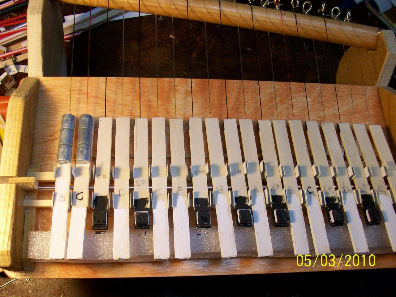 LAP PIANO : 4 Steps - Instructables