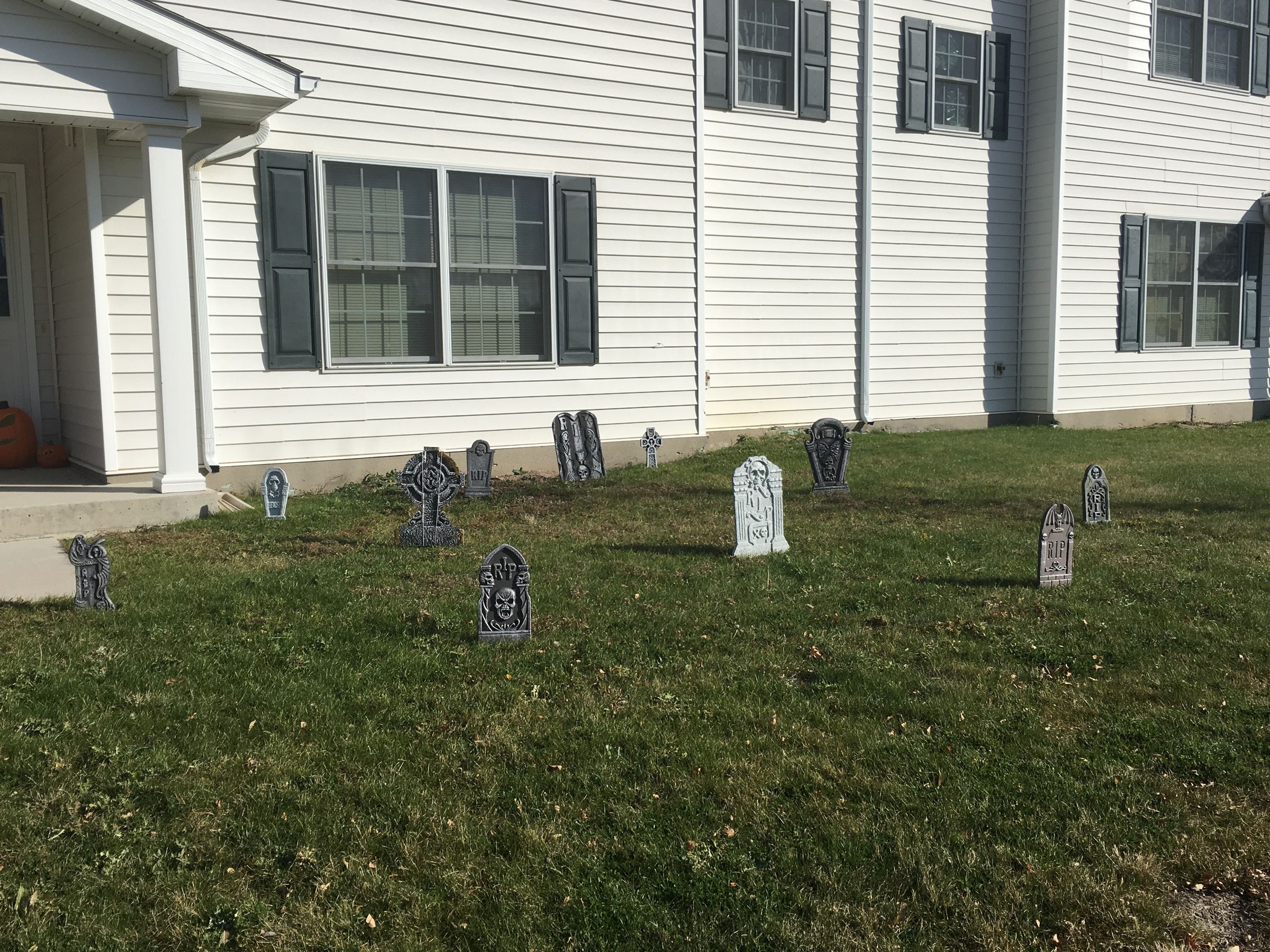 Jack O' Lantern Graveyard : 13 Steps (with Pictures) - Instructables