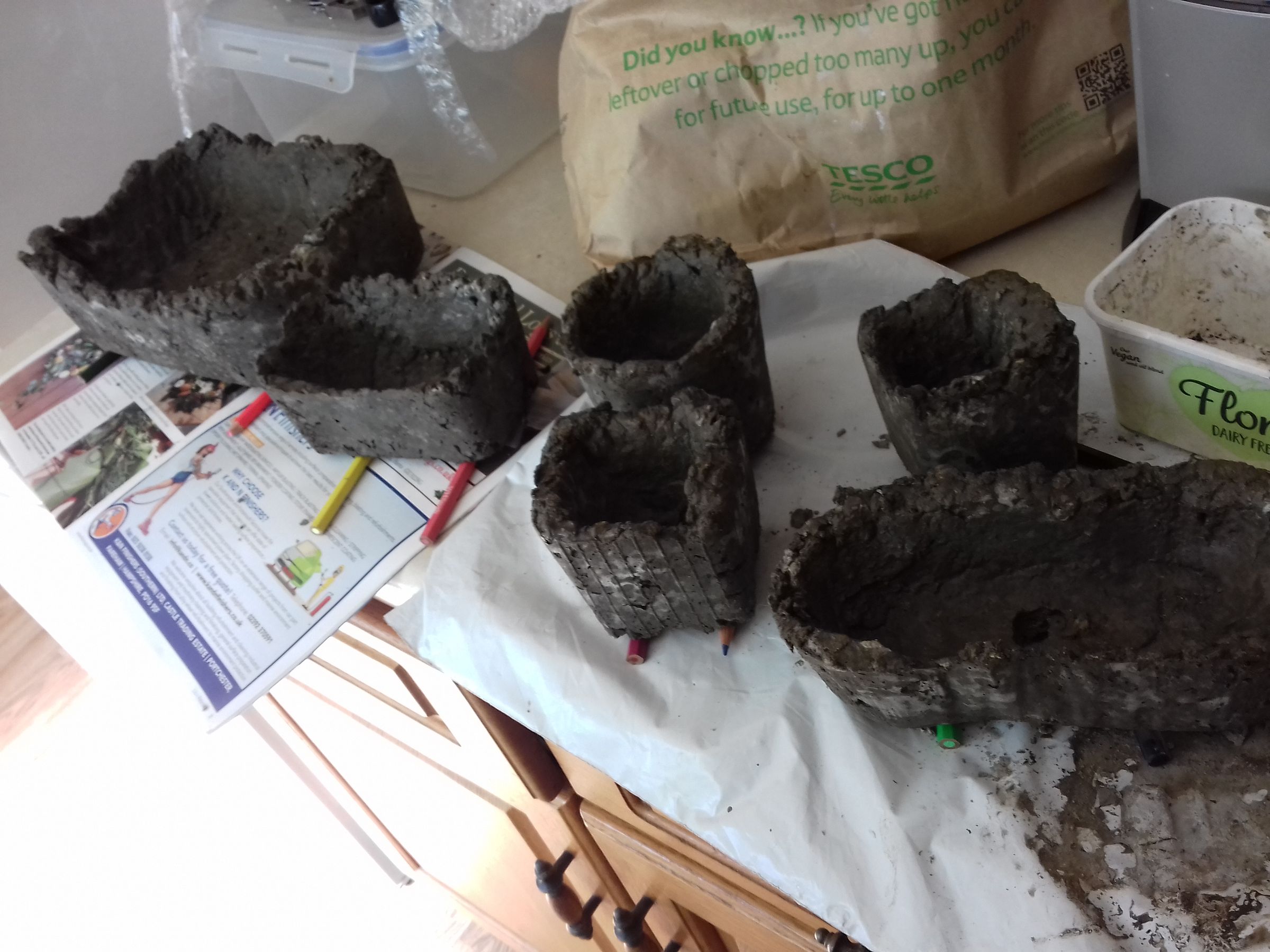 Earth-friendly Creating With Papercrete : 6 Steps (with Pictures ...