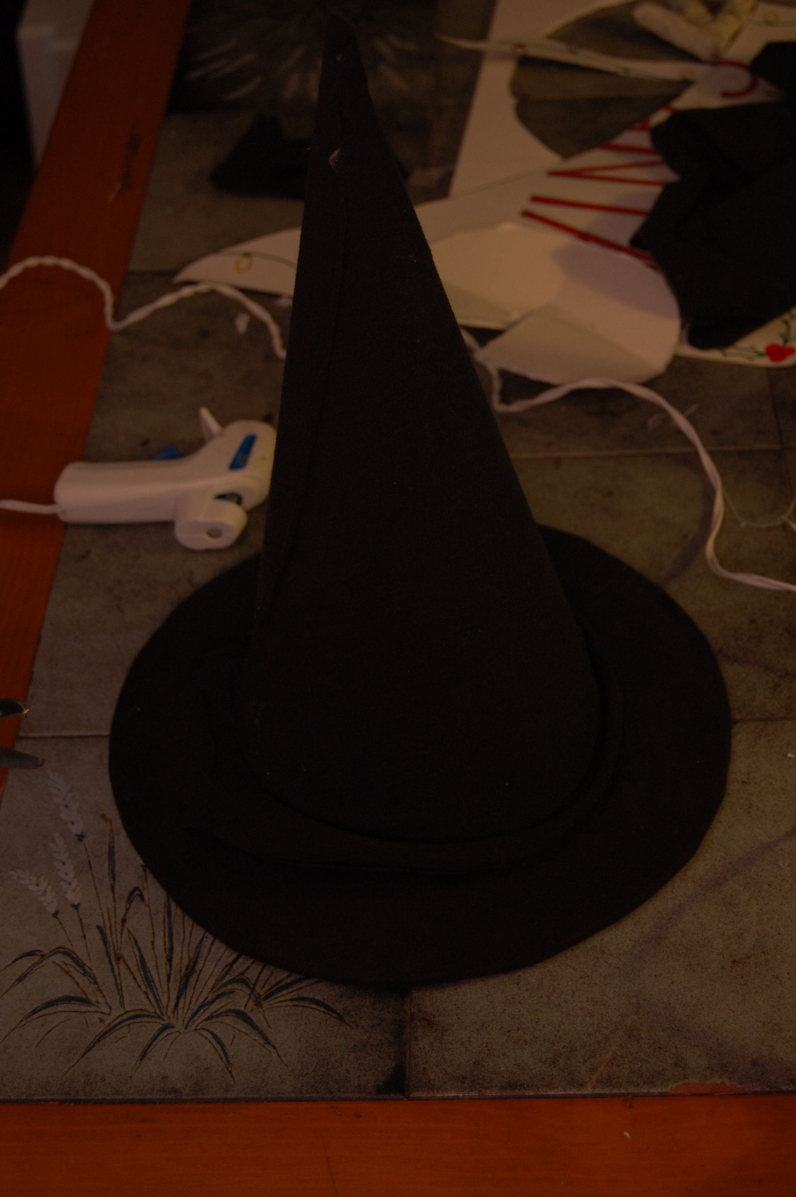 Witch Hat Quick and Easy : 6 Steps (with Pictures) - Instructables