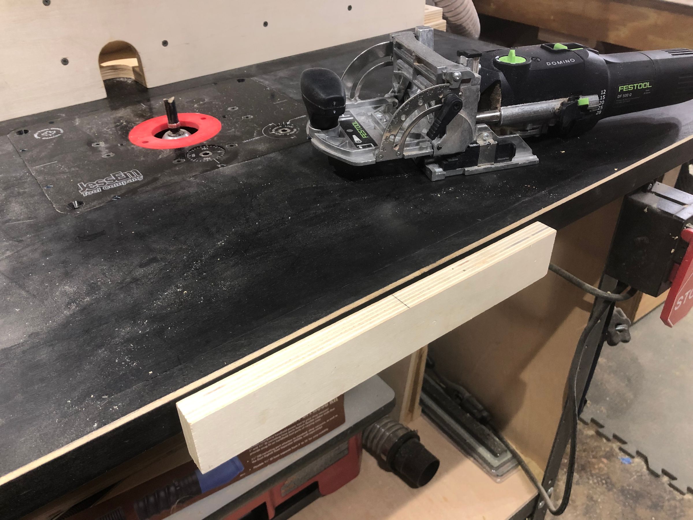 The Multi-Function Router Table Jig : 12 Steps (with Pictures ...