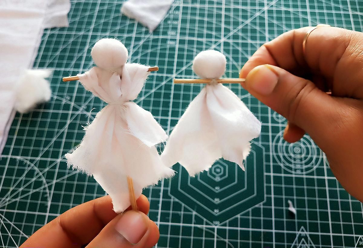 Mini Halloween Ghosts & Scarecrows : 6 Steps (with Pictures ...