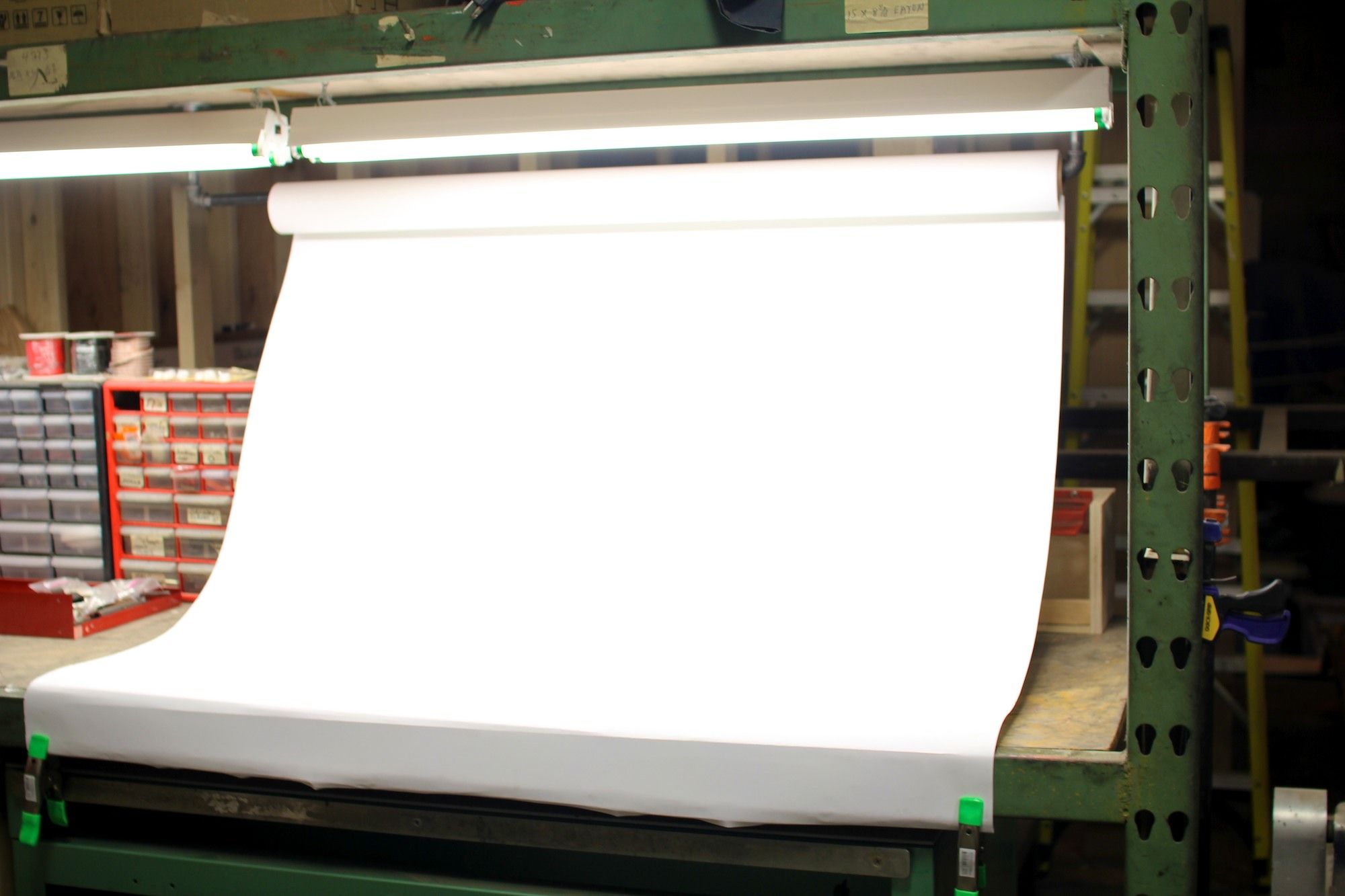 Easy Workbench Photo Backdrop : 7 Steps (with Pictures) - Instructables