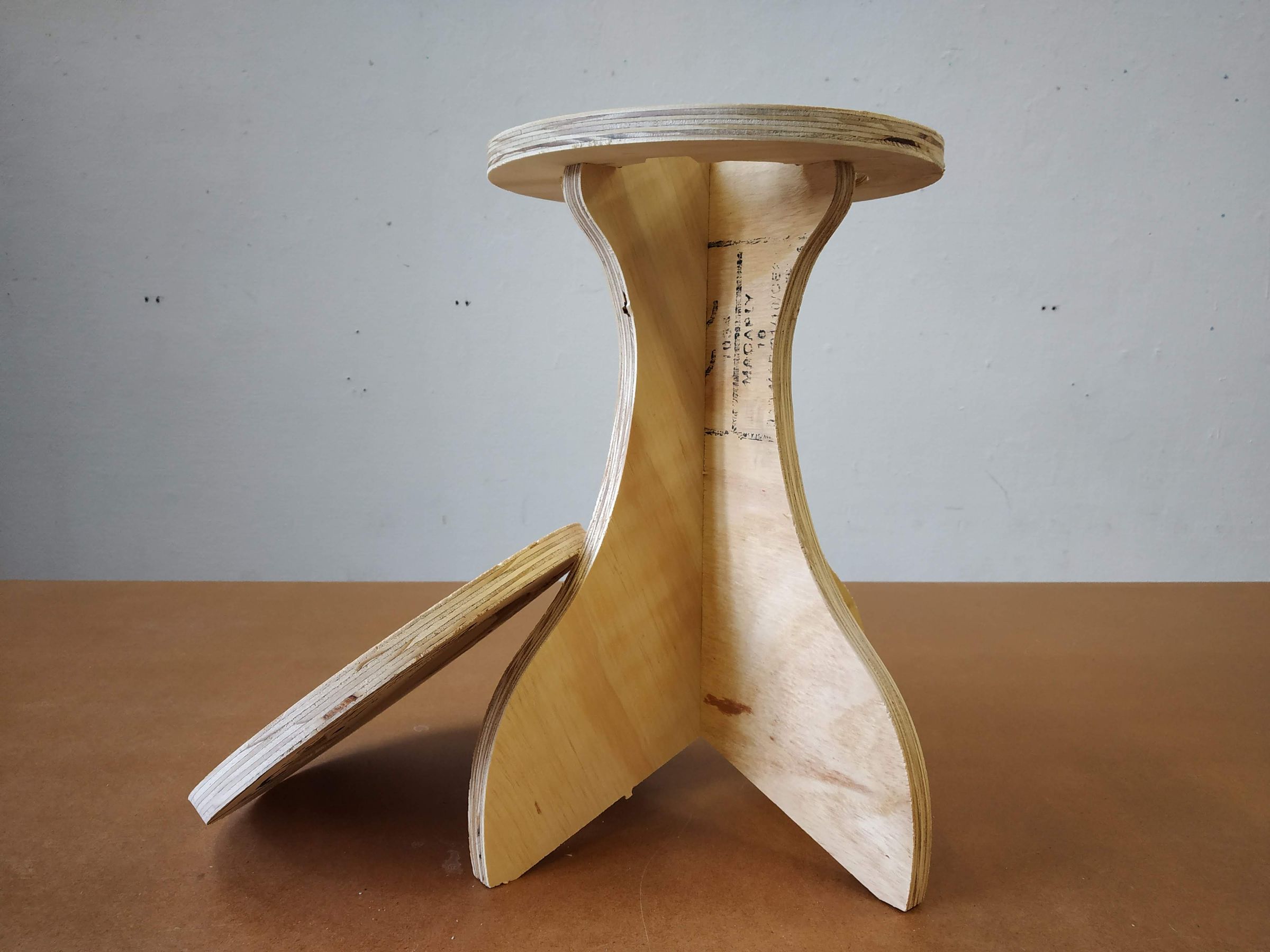 Twist Stool : 8 Steps - Instructables