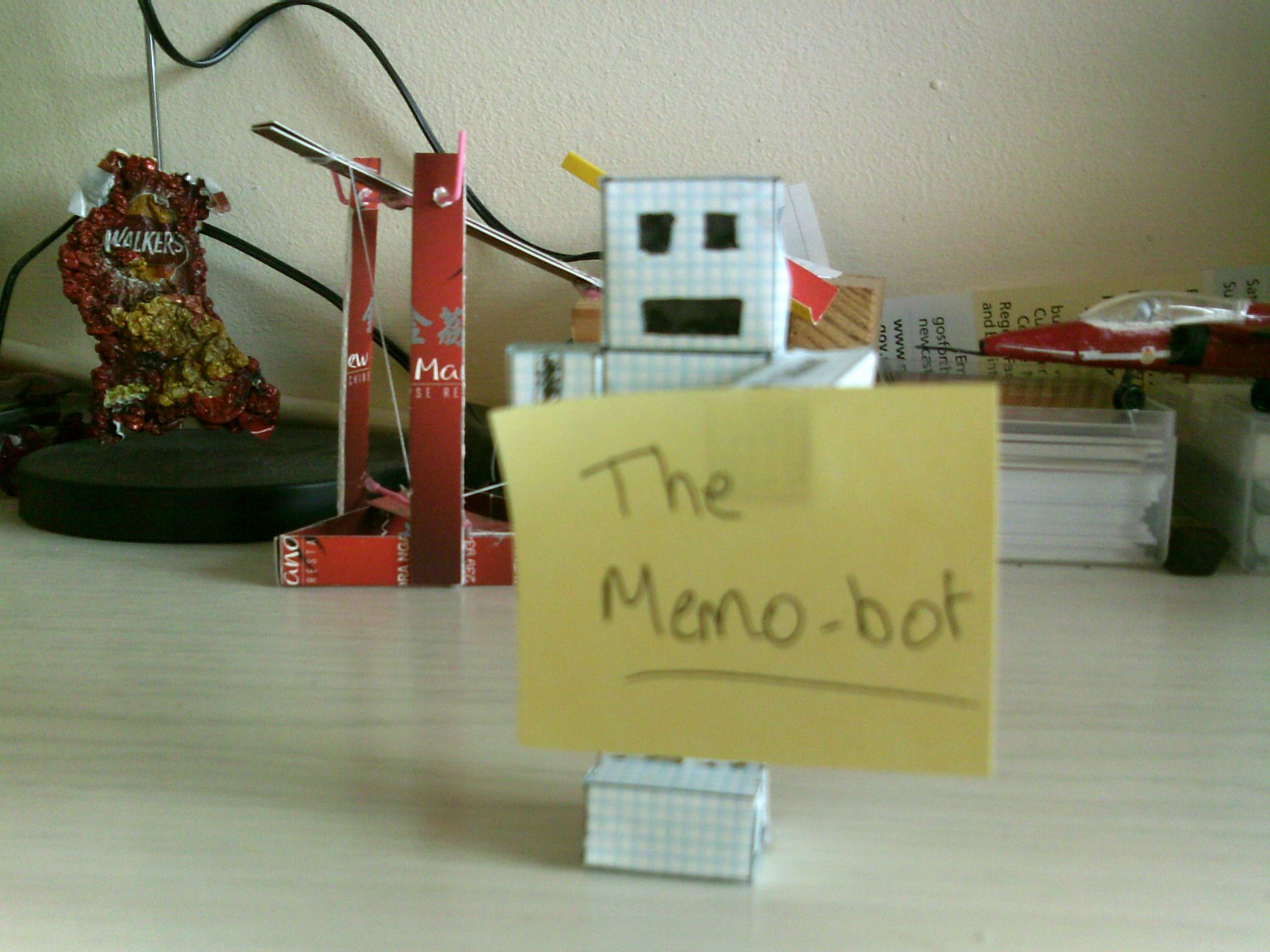 Office Supply Contest: the Memo-Bot : 11 Steps - Instructables