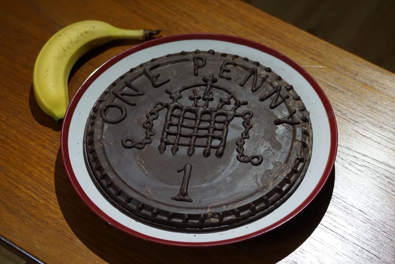Giant Chocolate Coin : 4 Steps (with Pictures) - Instructables