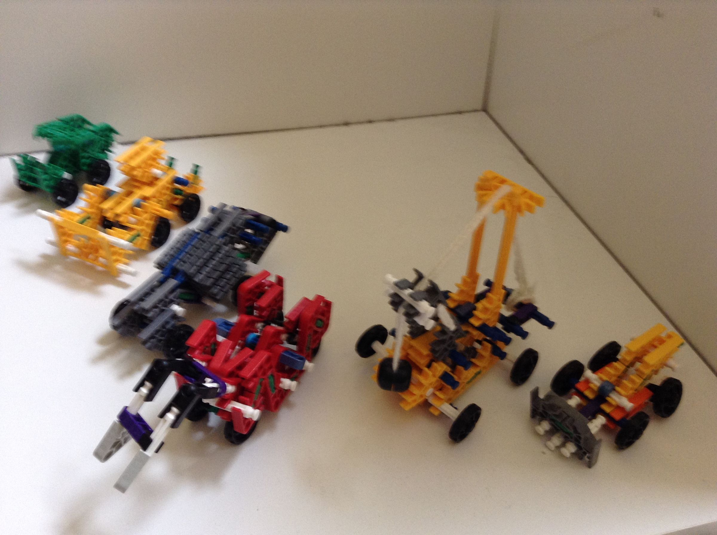 K'nex Transformer Mini Devastator : 8 Steps - Instructables