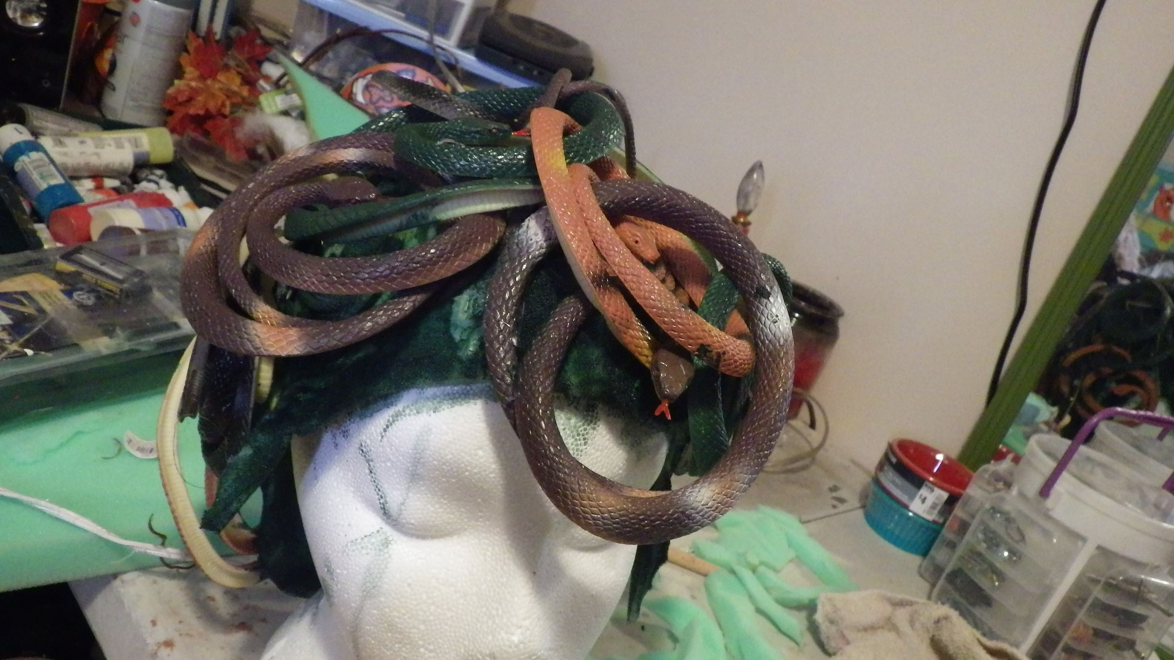 Medusa Wig : 4 Steps (with Pictures) - Instructables