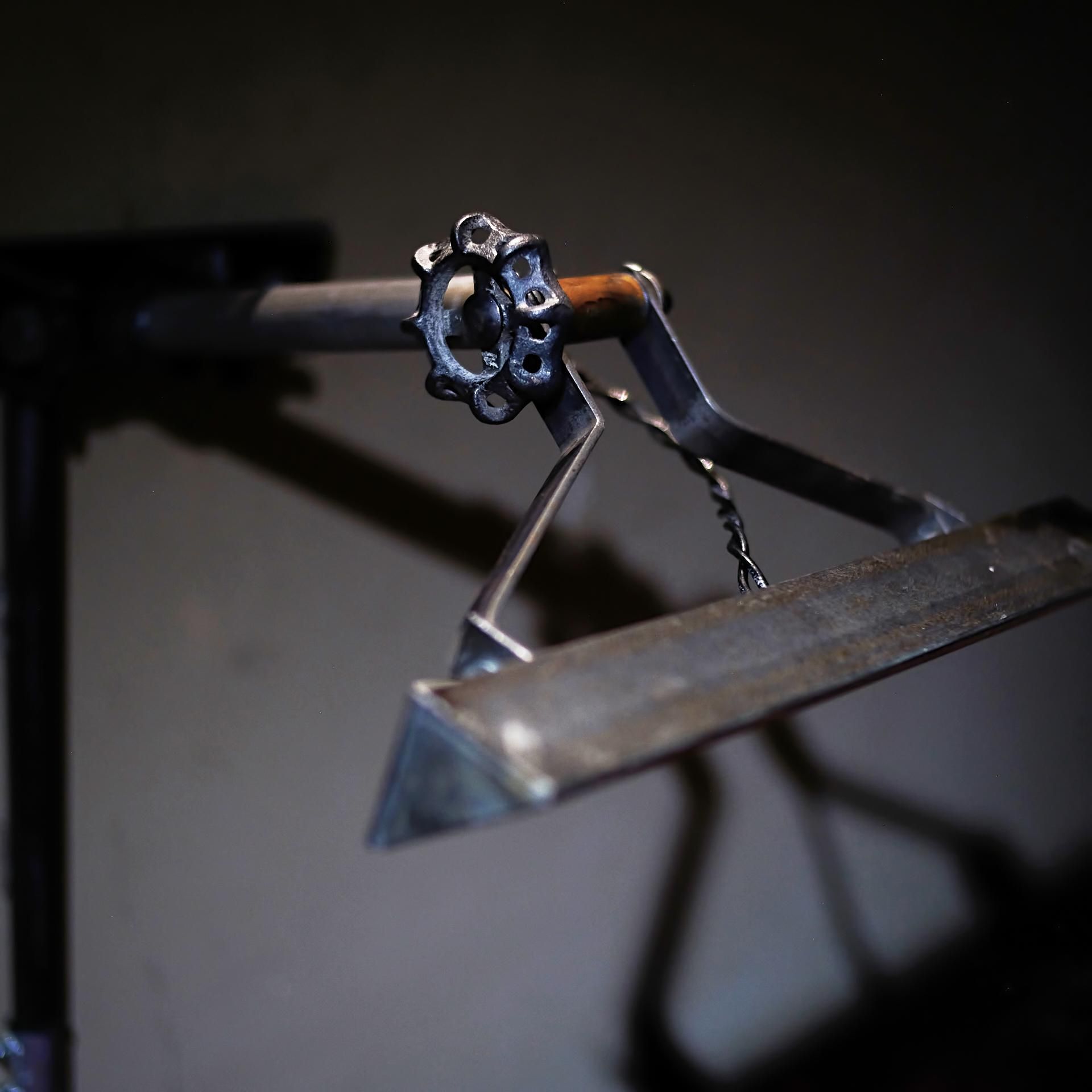 Industrial Style Adjustable Lamp : 12 Steps (with Pictures) - Instructables