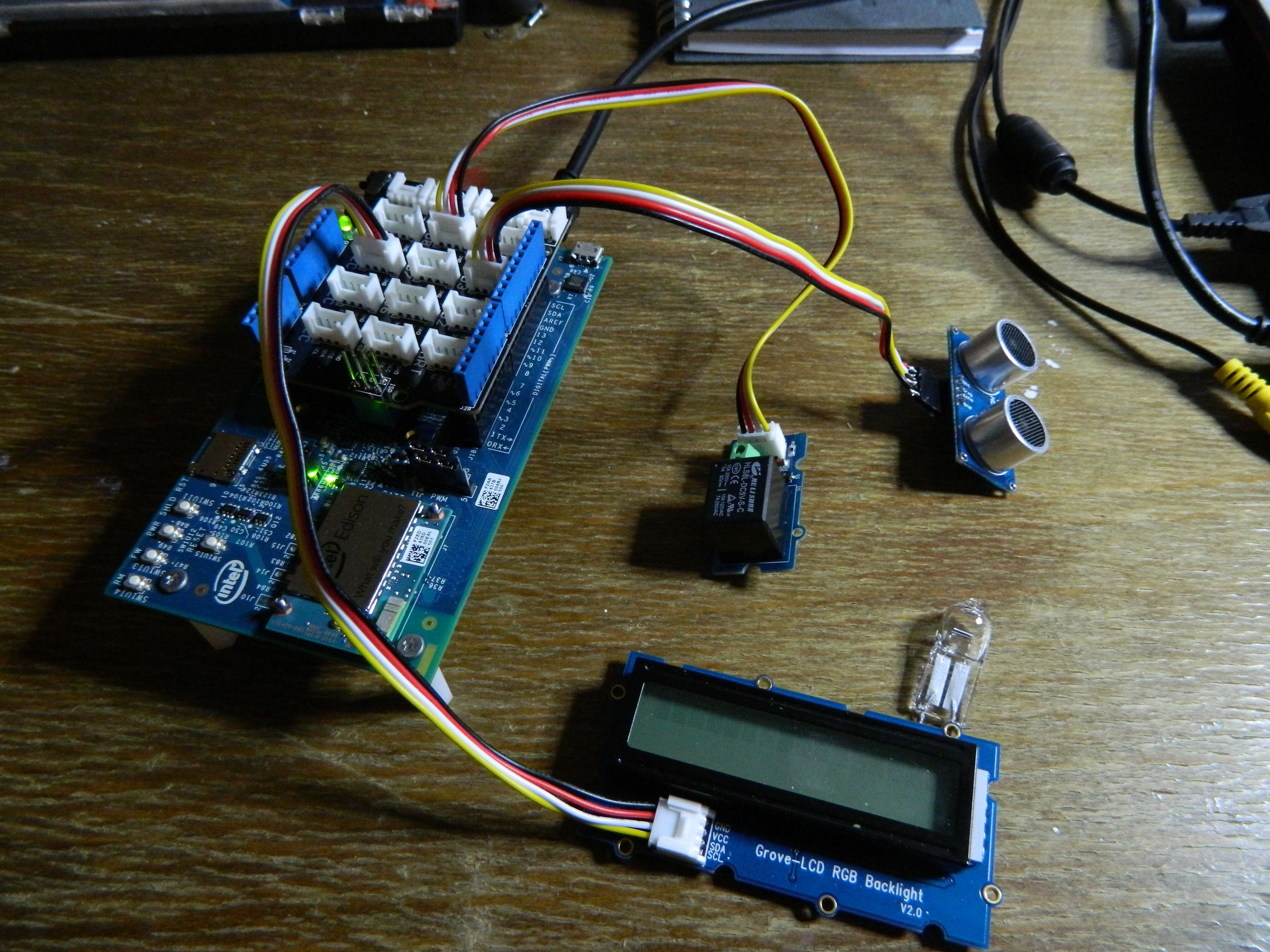 Intel Edison IoT: Automatic Lamp (Relay, HC-SR04) : 7 Steps (with ...