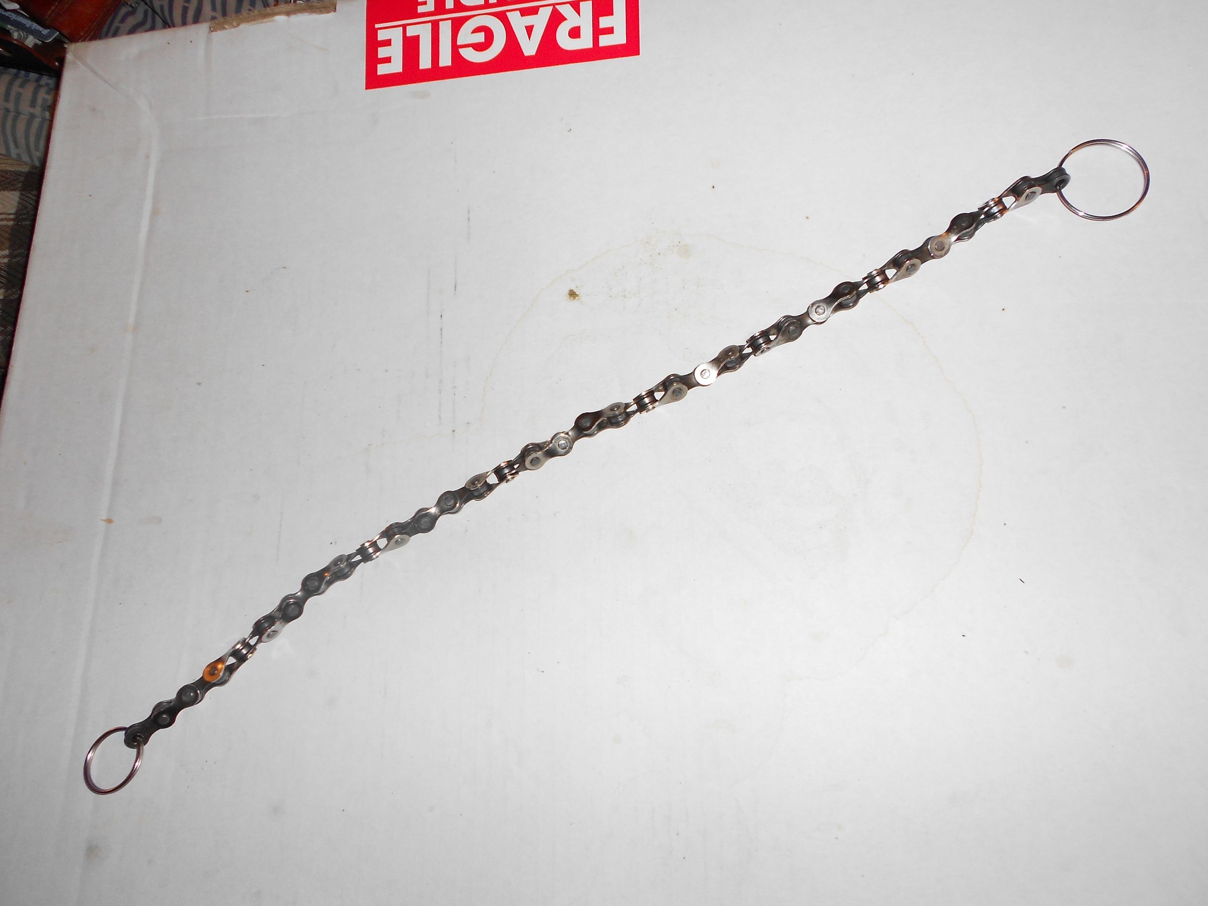 How to Make a Free Bending Bicycle Chain Wallet Chain : 4 Steps (with ...