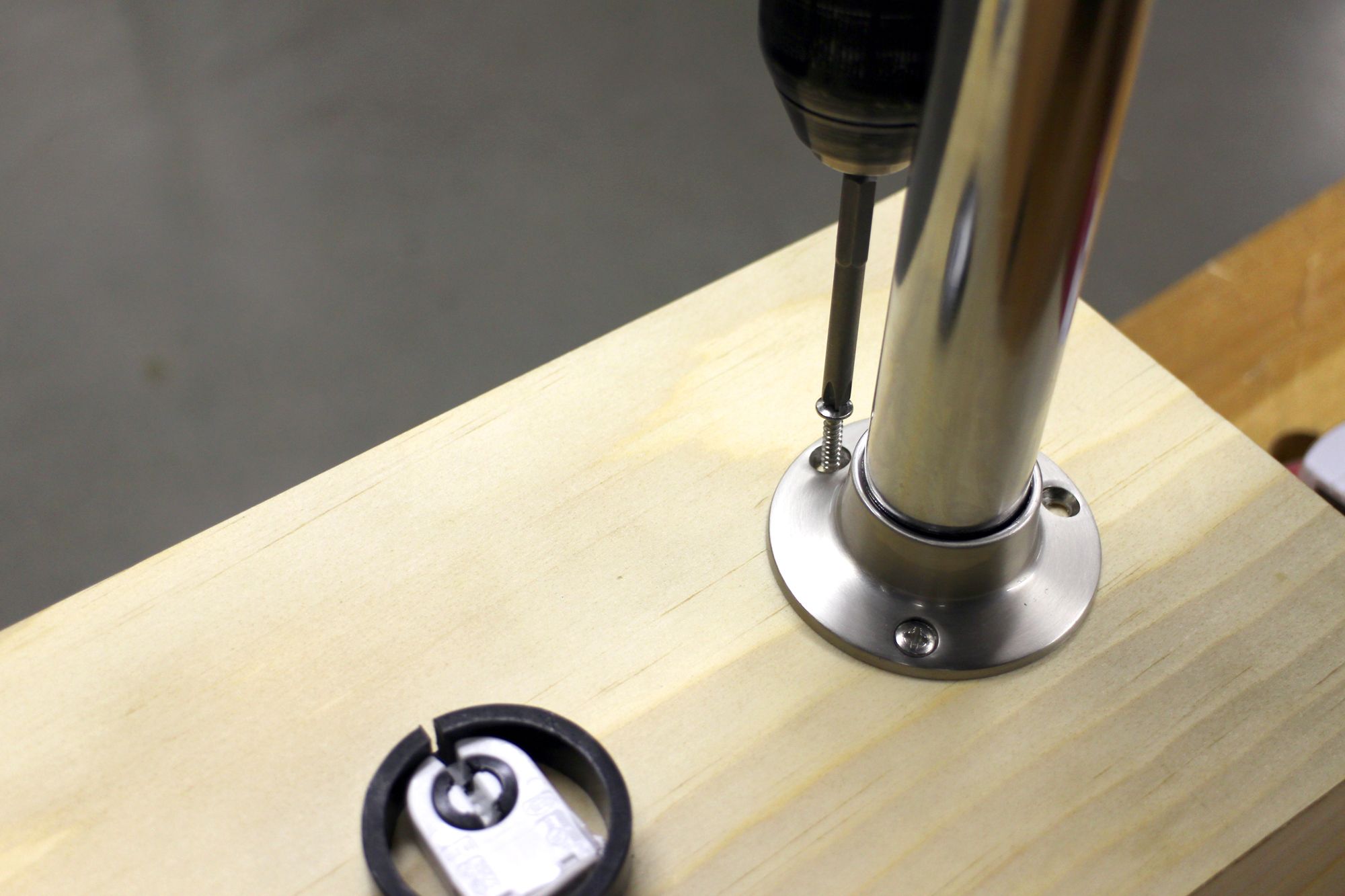 Fluorescent Tube Floor Lamp : 26 Steps (with Pictures) - Instructables