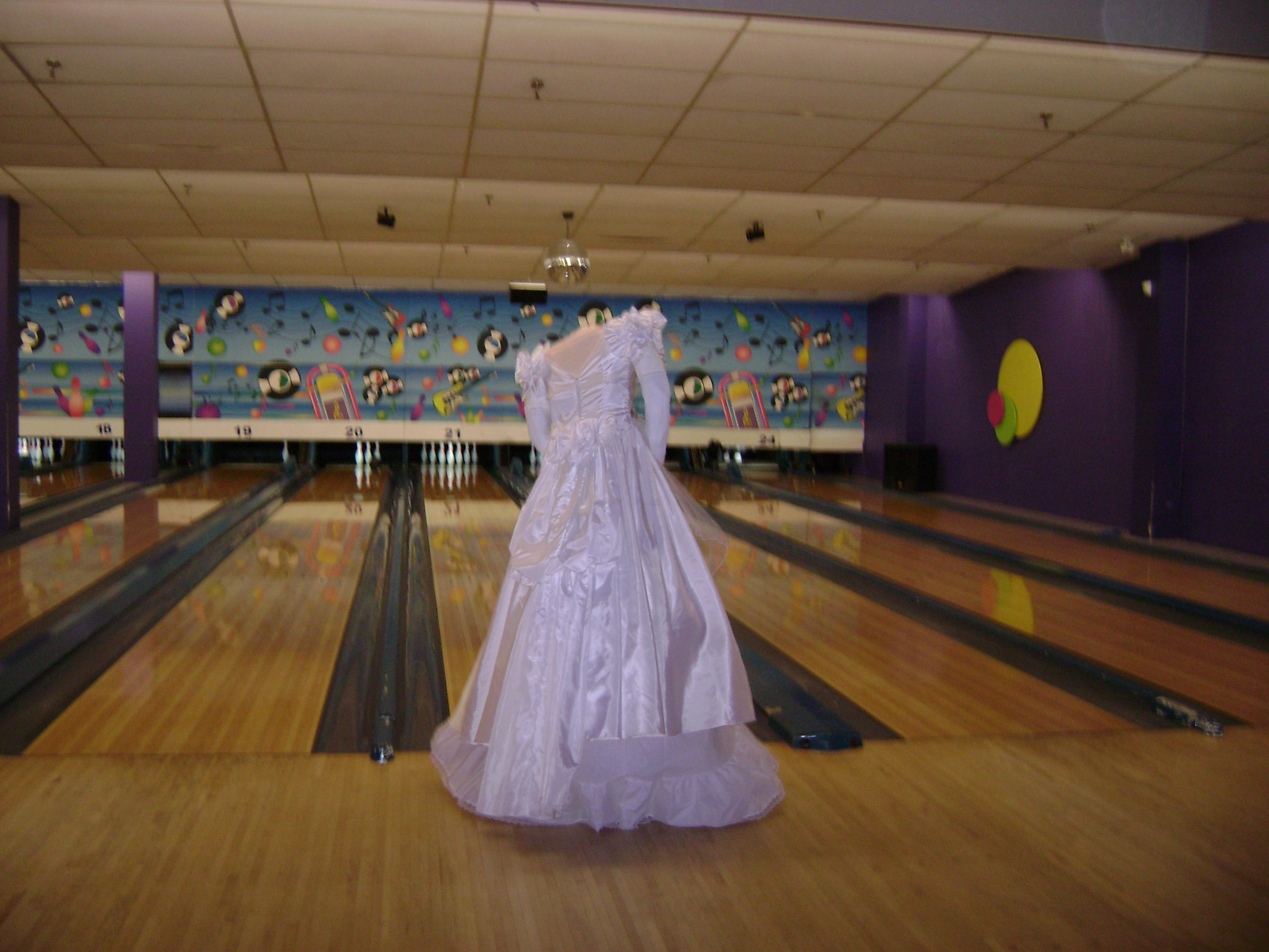 Headless Bride From Duct Tape : 10 Steps (with Pictures) - Instructables