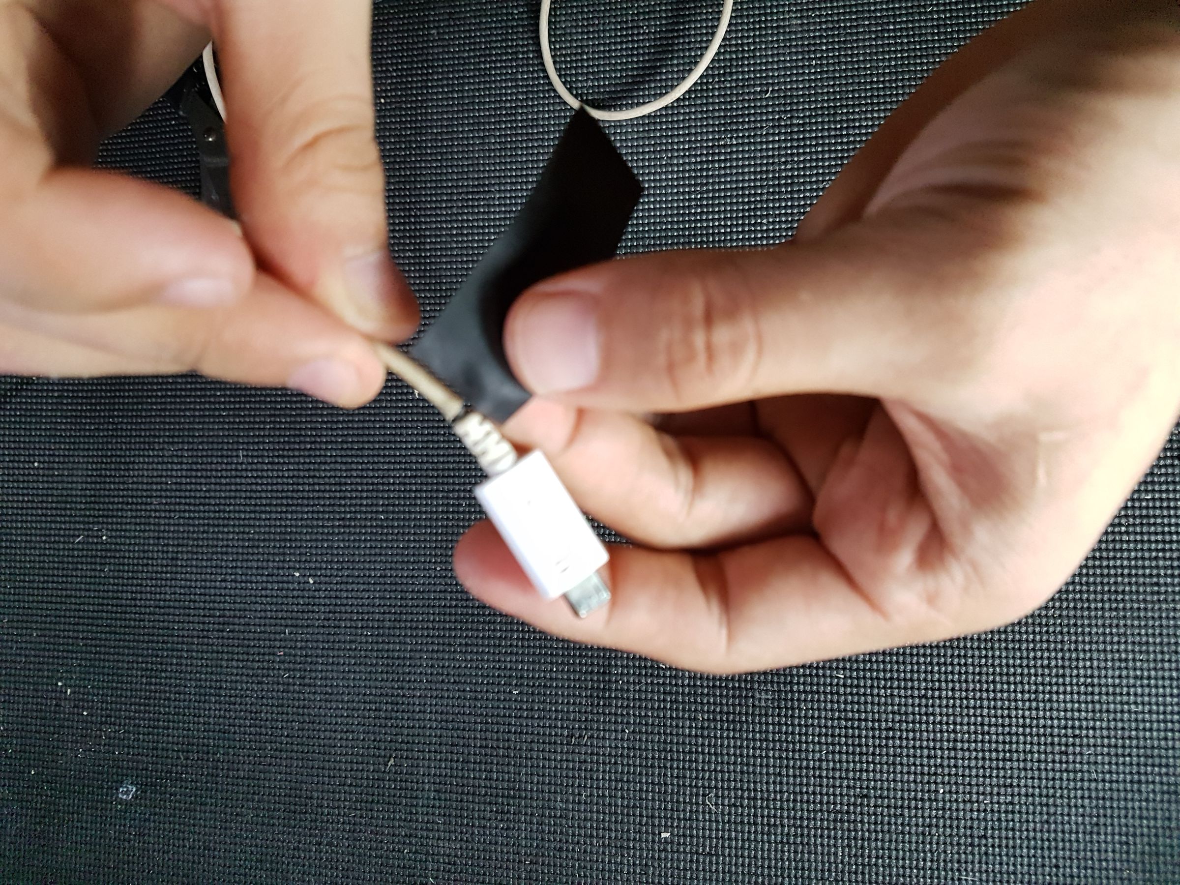 Super Simple USB Charger Repair : 4 Steps - Instructables
