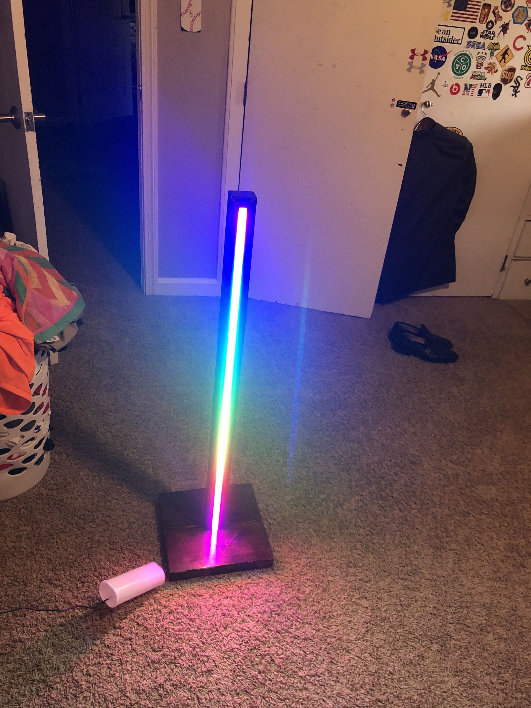 LED Vertical Lamp : 6 Steps - Instructables