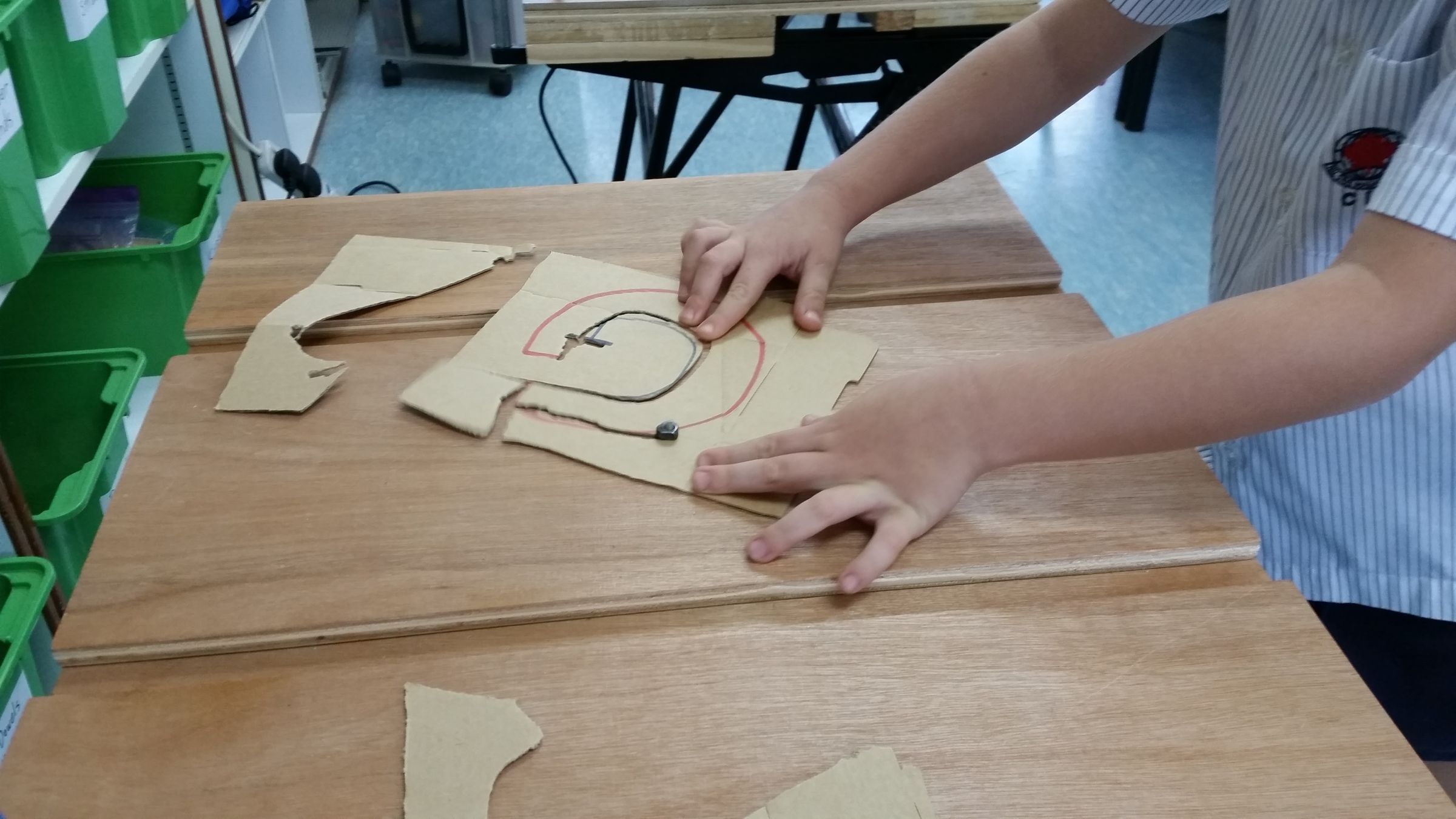 Table Saw for Kids : 7 Steps (with Pictures) - Instructables