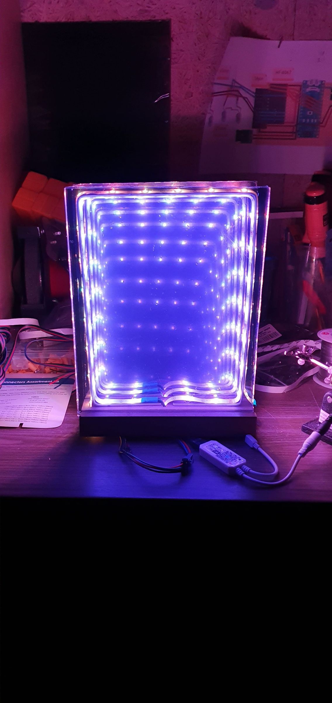 Modern Led Infinity Mirror Table Lamp : 19 Steps (with Pictures ...