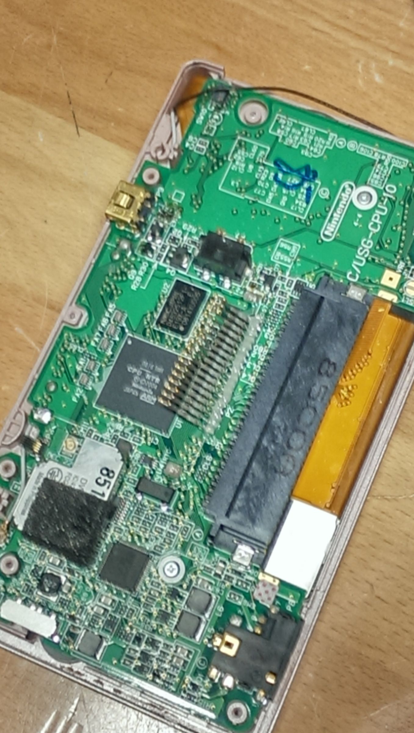 How to Fix a Broken Ds Lite : 16 Steps - Instructables