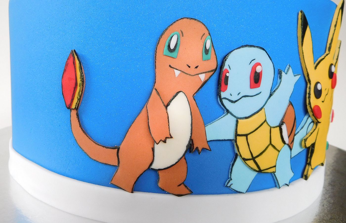 Pokémon Go Cake! : 7 Steps (with Pictures) - Instructables