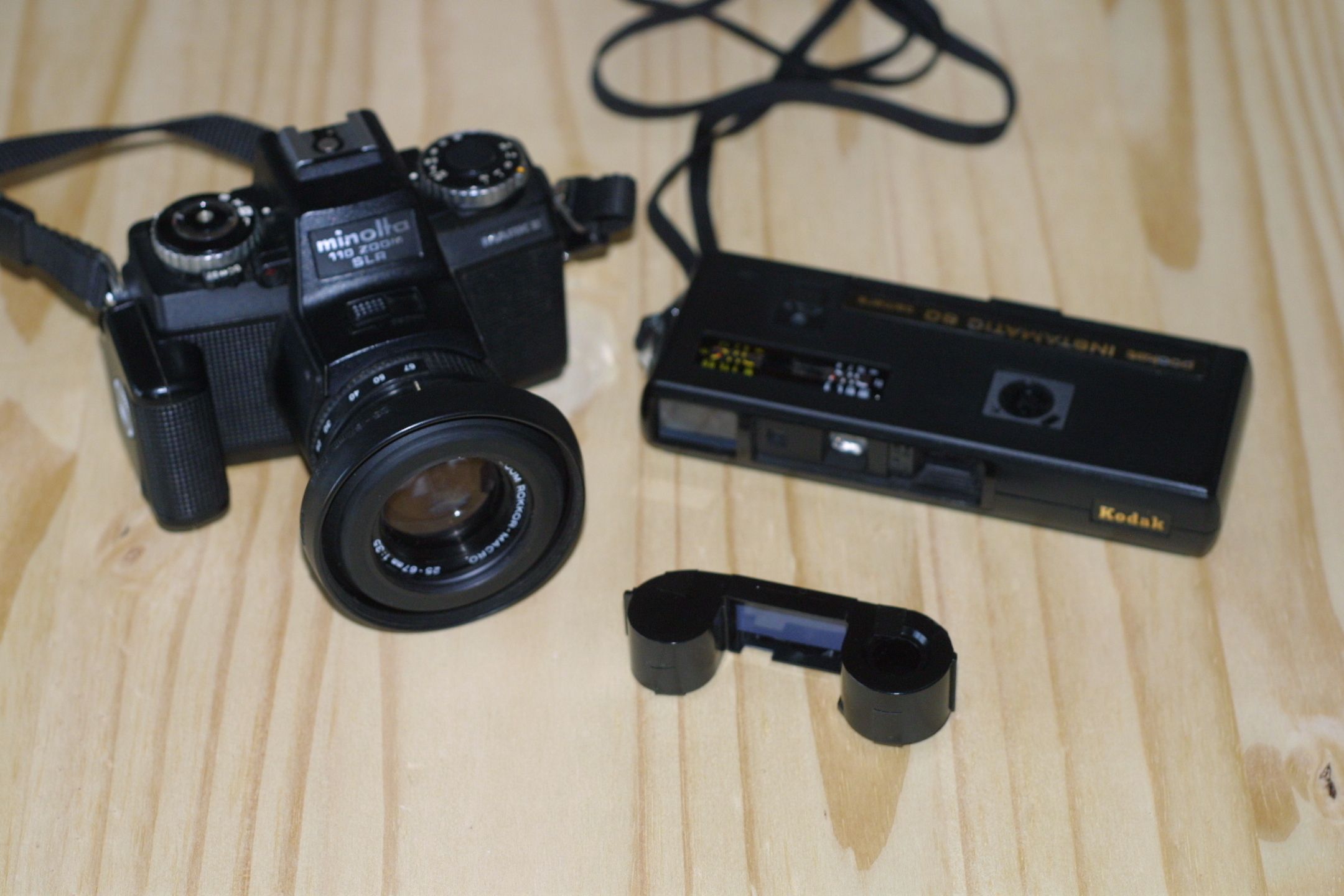 Disassemble and Reload a 110 Film Cartridge : 8 Steps (with Pictures ...