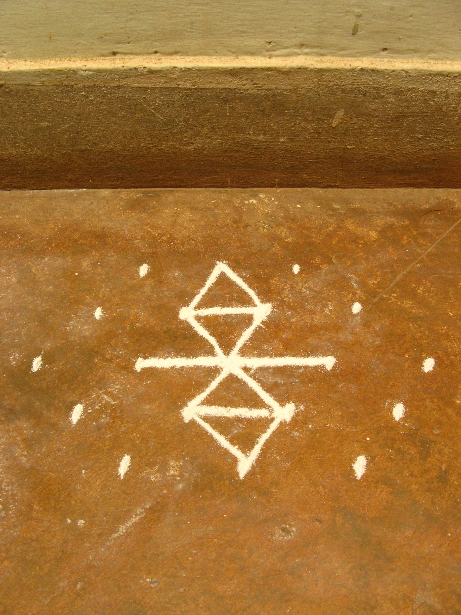 How to Draw a Grid Rangoli by Hand : 6 Steps - Instructables