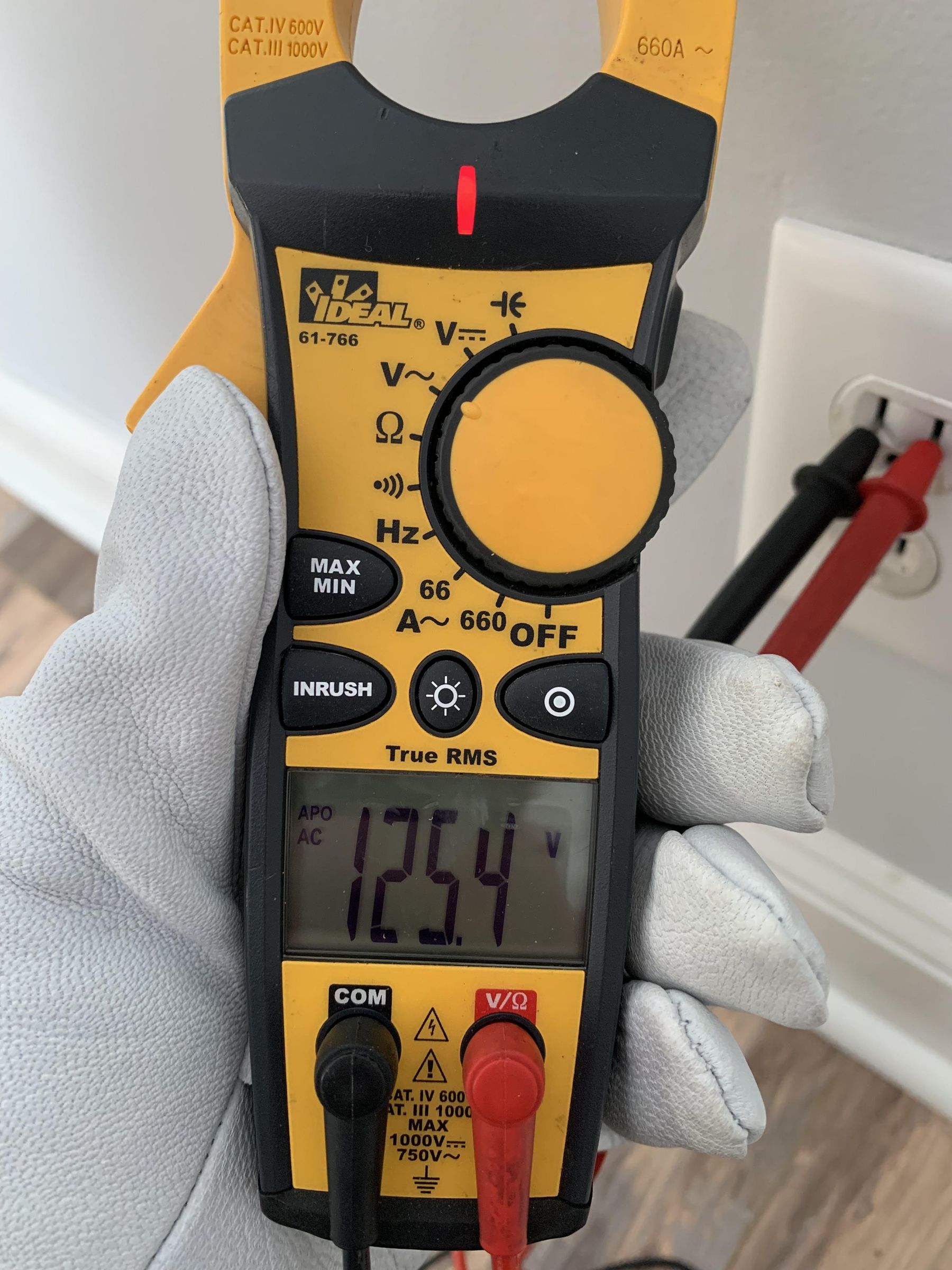 Taking a Voltage Measurement With an Ideal Voltmeter : 9 Steps ...