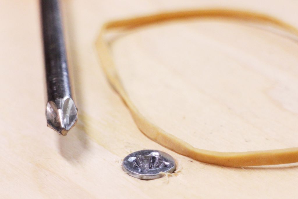 5 Ways to Remove a Stripped Screw : 7 Steps (with Pictures) - Instructables