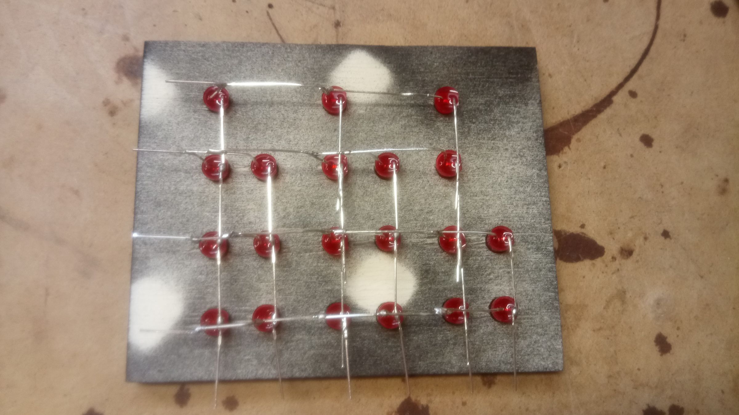 Simple Binary Clock Using Attiny85 : 10 Steps - Instructables