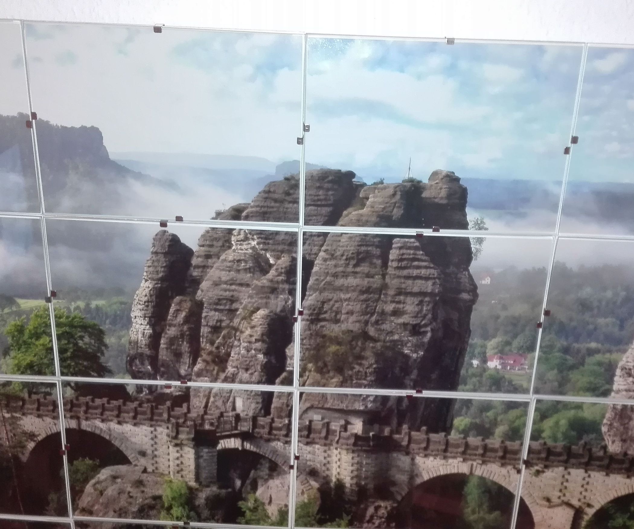 Multi Photo Frame From Few Single Picture Frames : 5 Steps (with ...