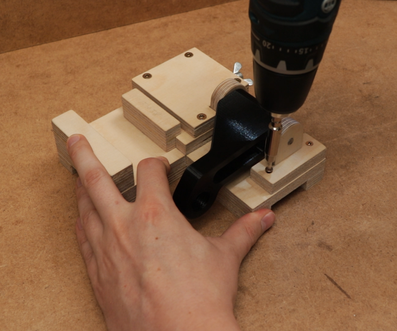 Make PERFECT CUTS With This DIY Dremel Cutting Station : 15 Steps (with ...
