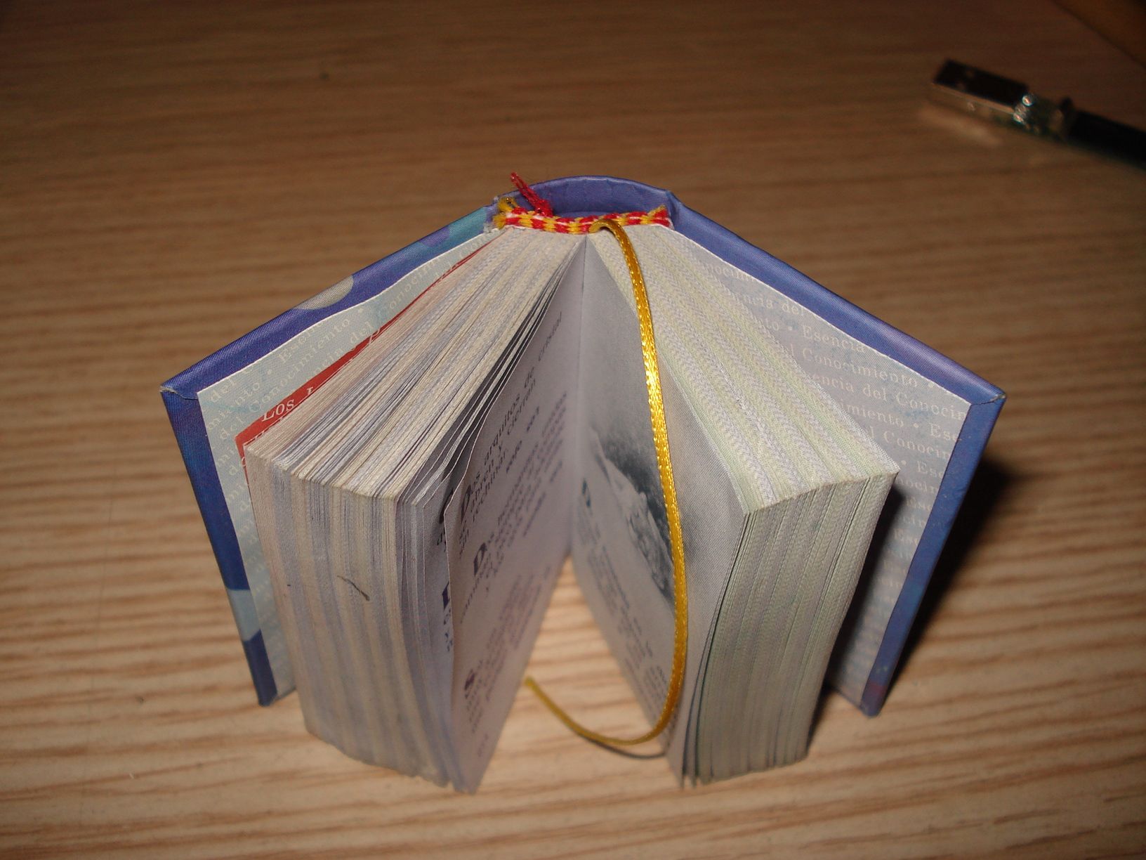 Mini-Book USB Flash Drive (Retractable) : 5 Steps - Instructables