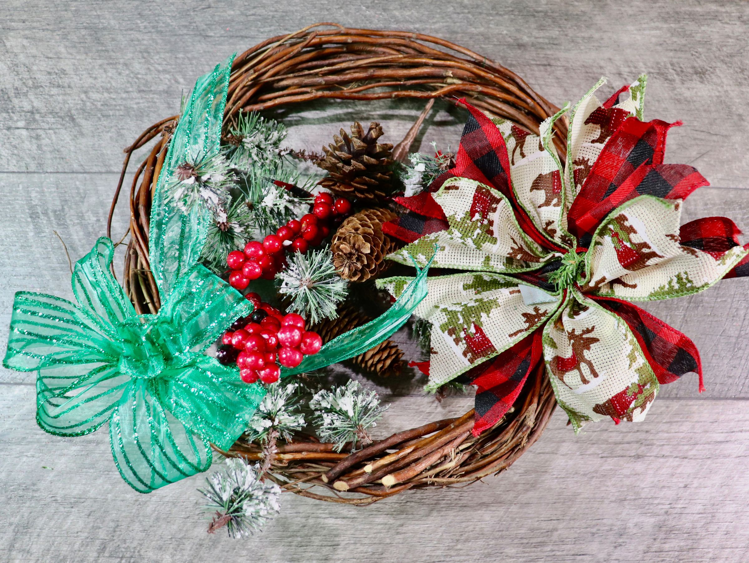 Holiday Decorative Gift Bows : 5 Steps - Instructables