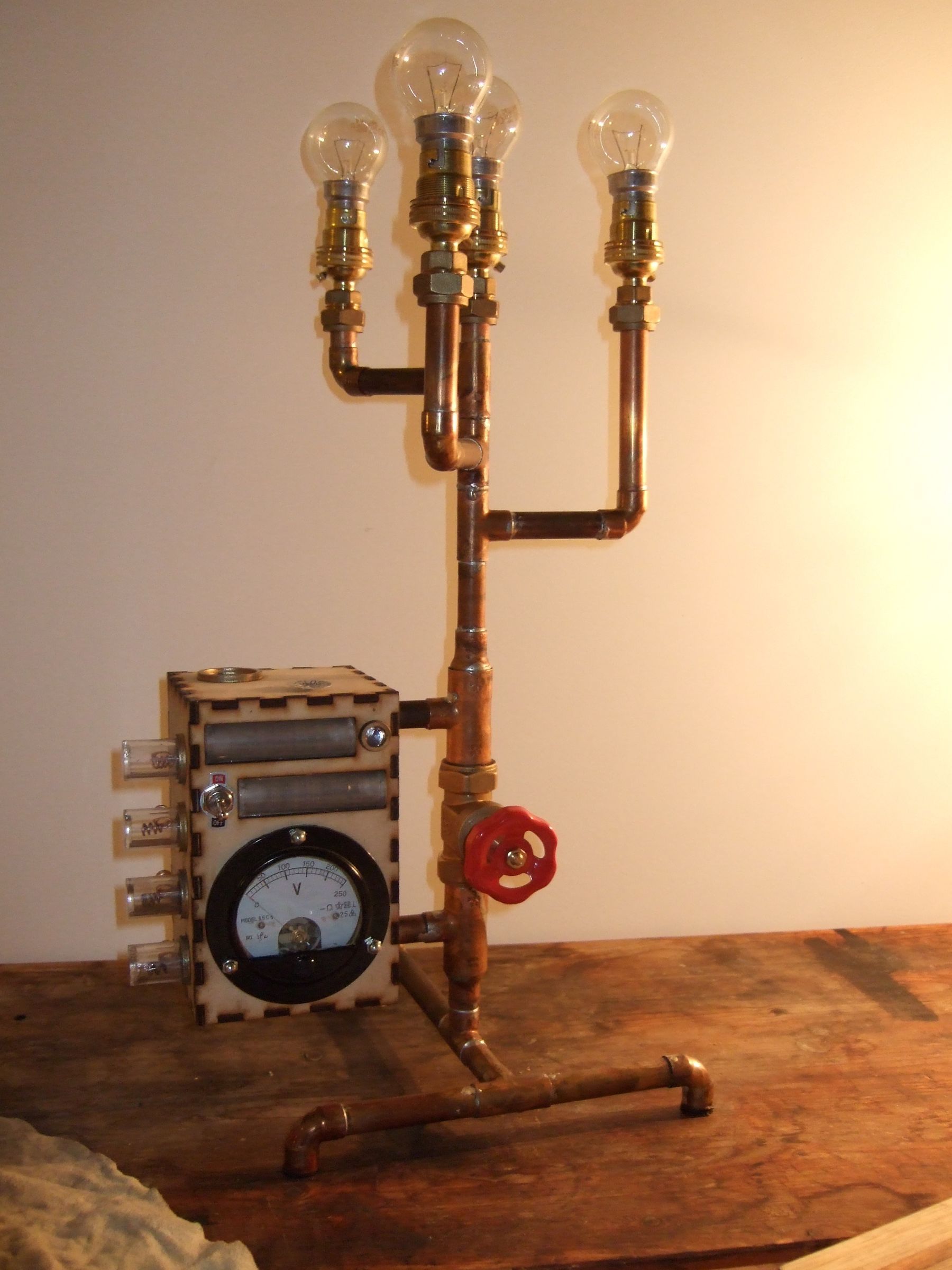 Four Bulb Lamp in a Girl Genius Style... - Instructables