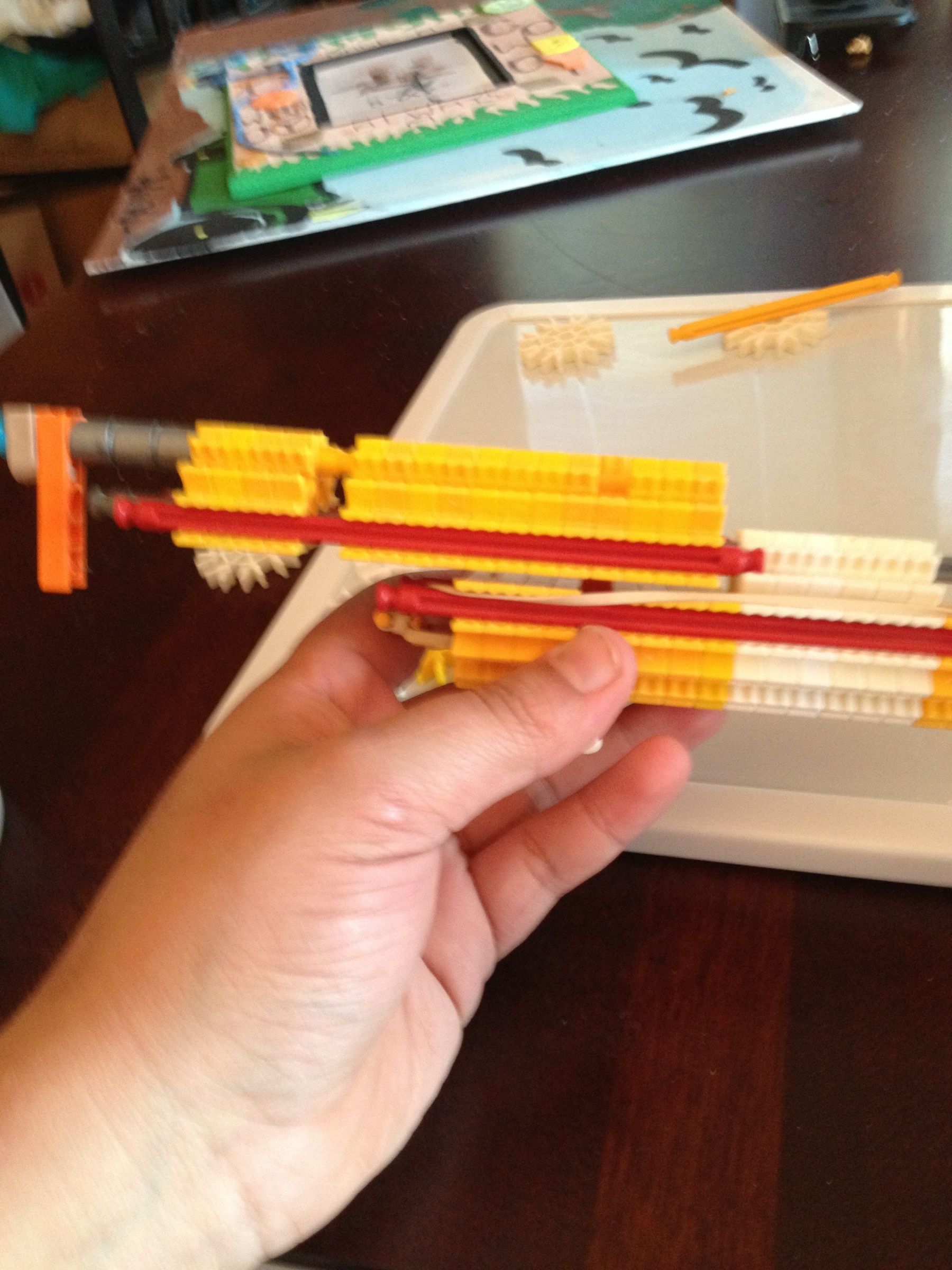 Simple K'nex "Pull Back" Gun : 29 Steps - Instructables