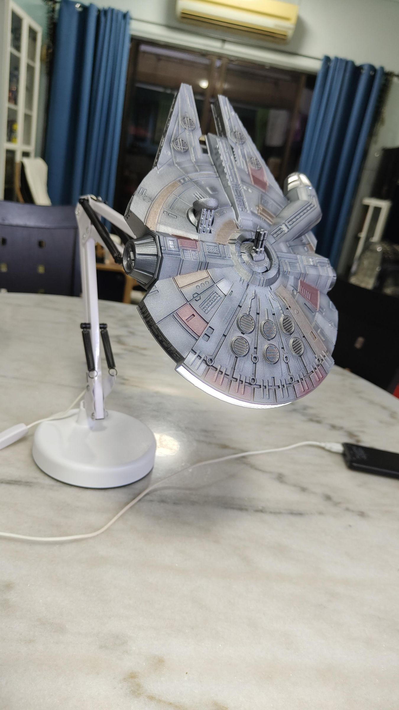 Millennium Falcon Desk Lamp : 4 Steps (with Pictures) - Instructables