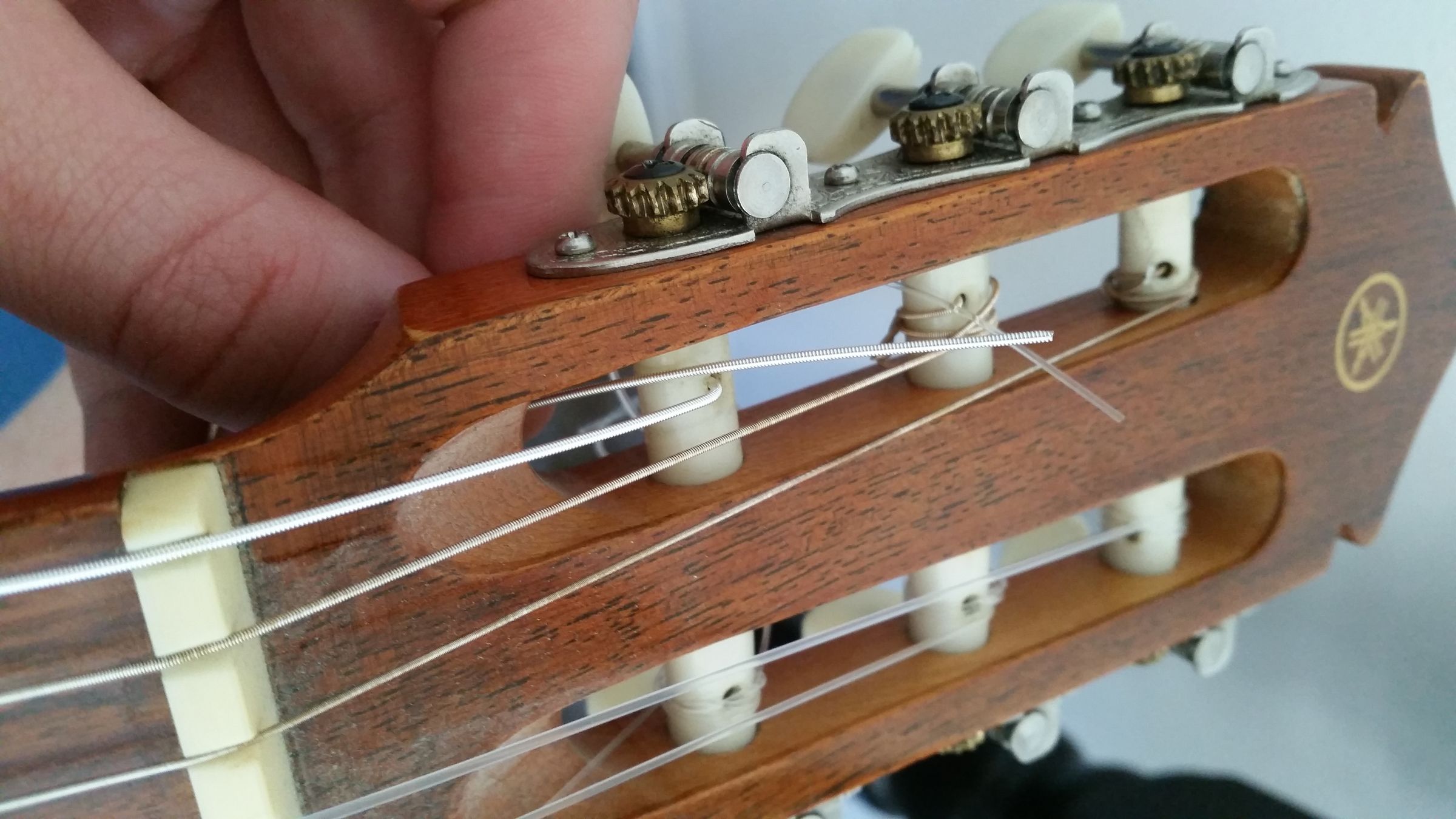 How to Re-string a Classical Guitar : 11 Steps (with Pictures ...