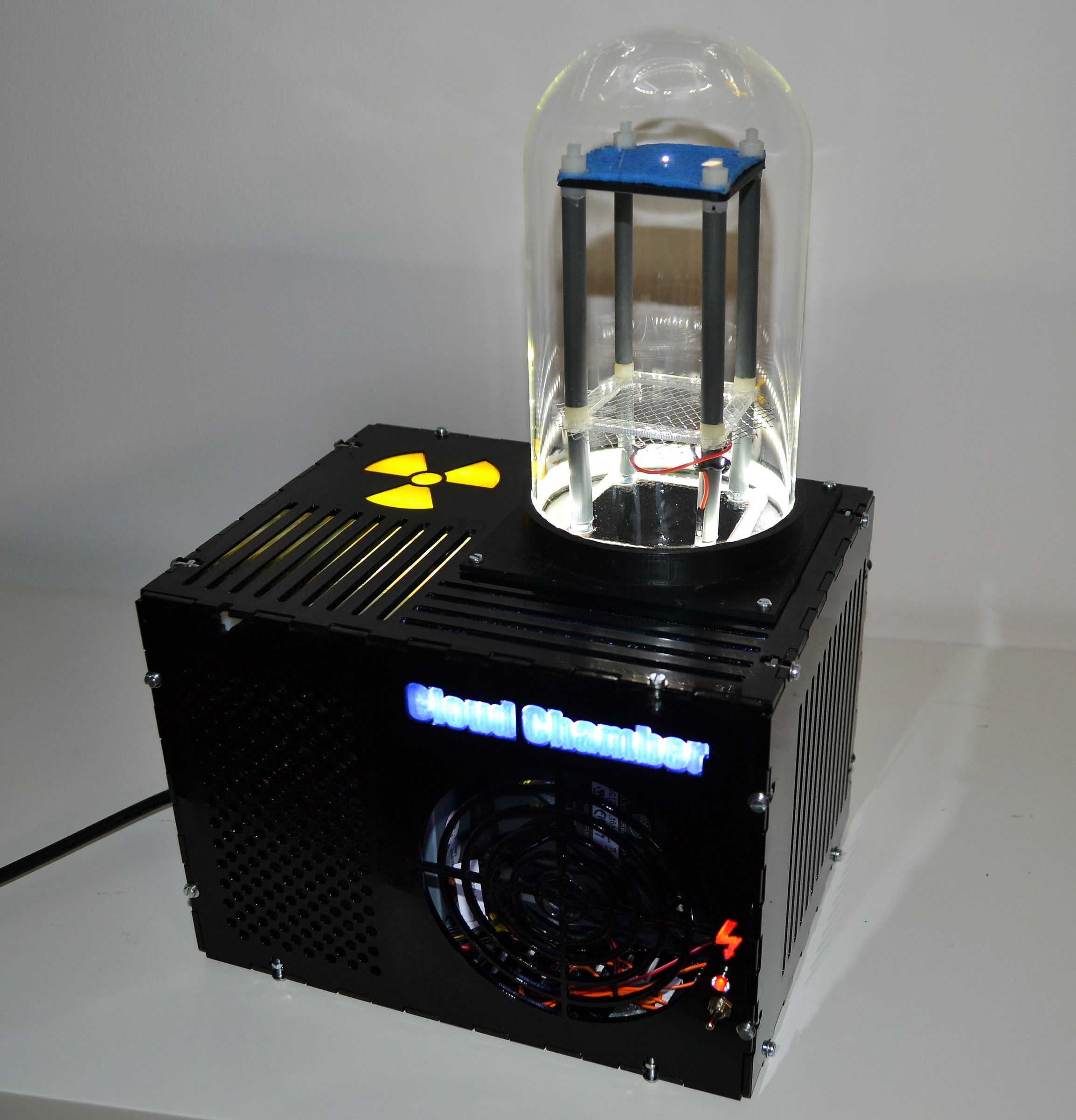 Peltier Cooled Cloud Chamber : 14 Steps (with Pictures) - Instructables