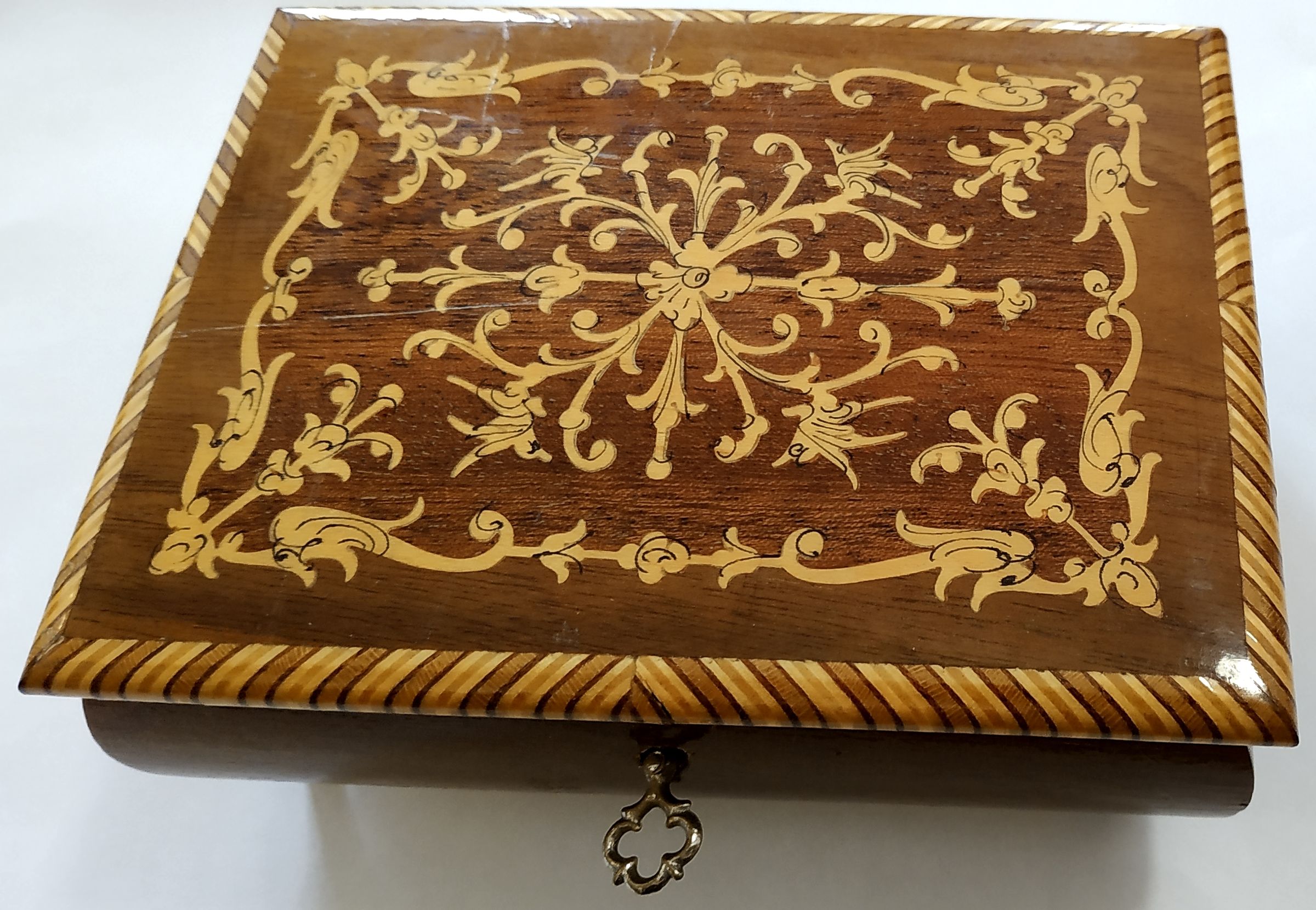 The Restoration of a Music Box ... Electronically : 4 Steps - Instructables