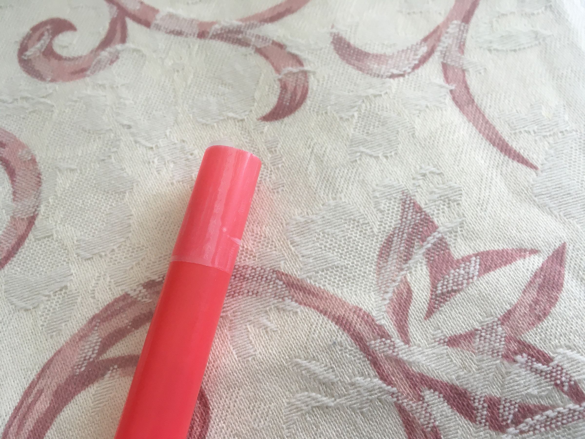 Easy and Lightweight Egg Drop Protection Device : 5 Steps - Instructables