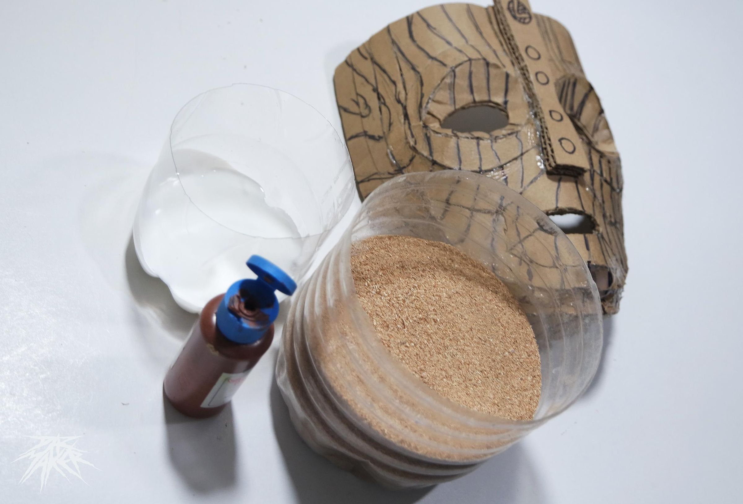 Sawdust Loki's Mask. : 12 Steps (with Pictures) - Instructables