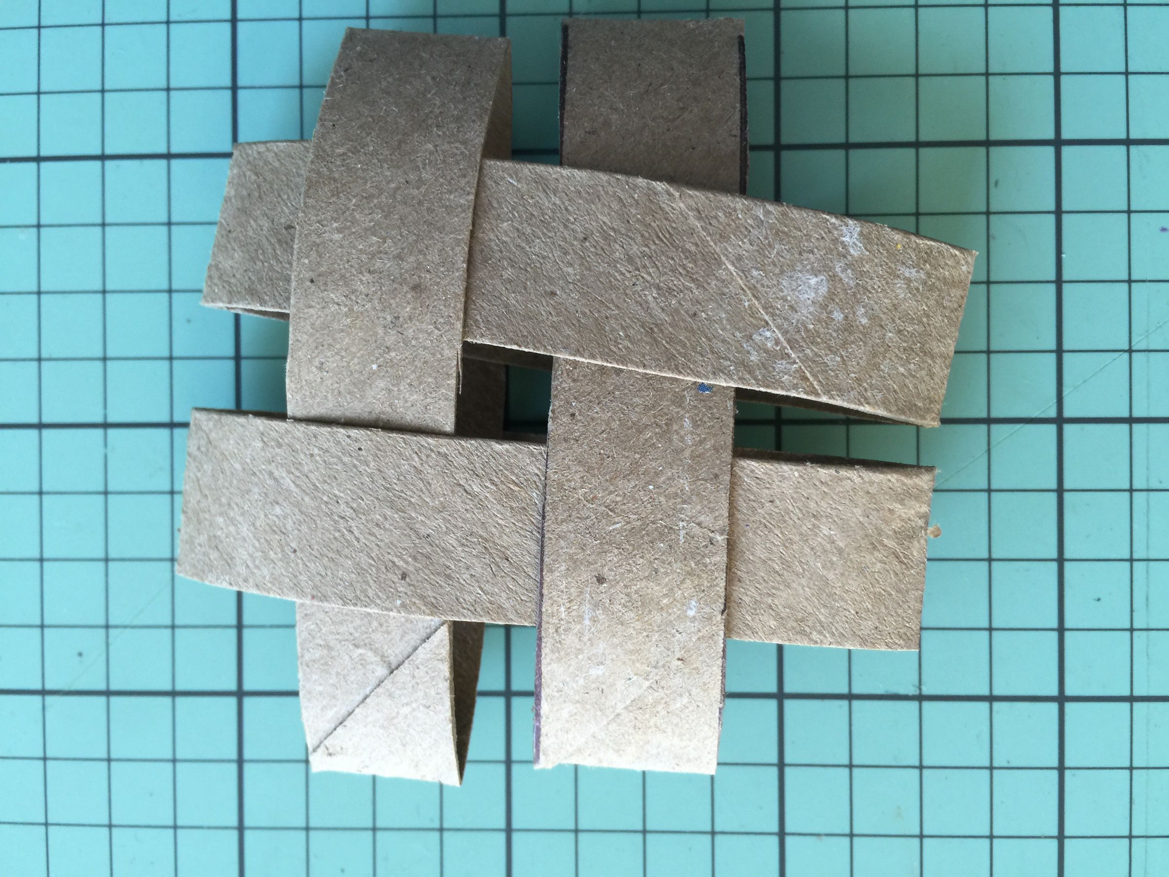 How to Weave Toilet Paper Rolls : 5 Steps (with Pictures) - Instructables