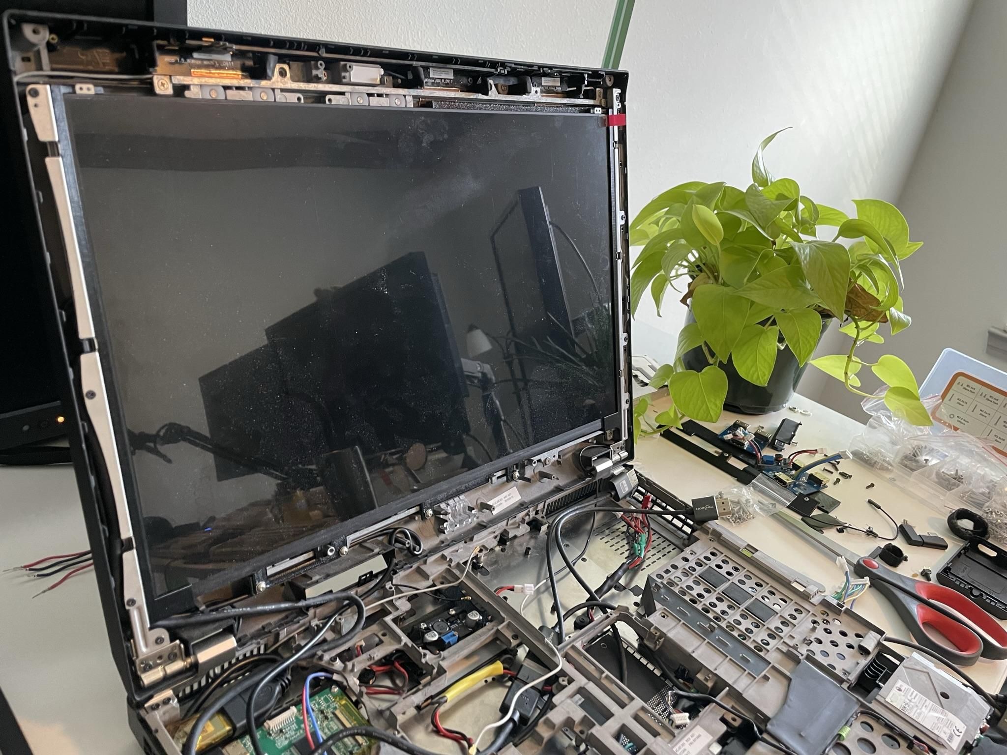 Thinkpad W701DS Lattepanda Alpha + KVM Conversion : 52 Steps ...