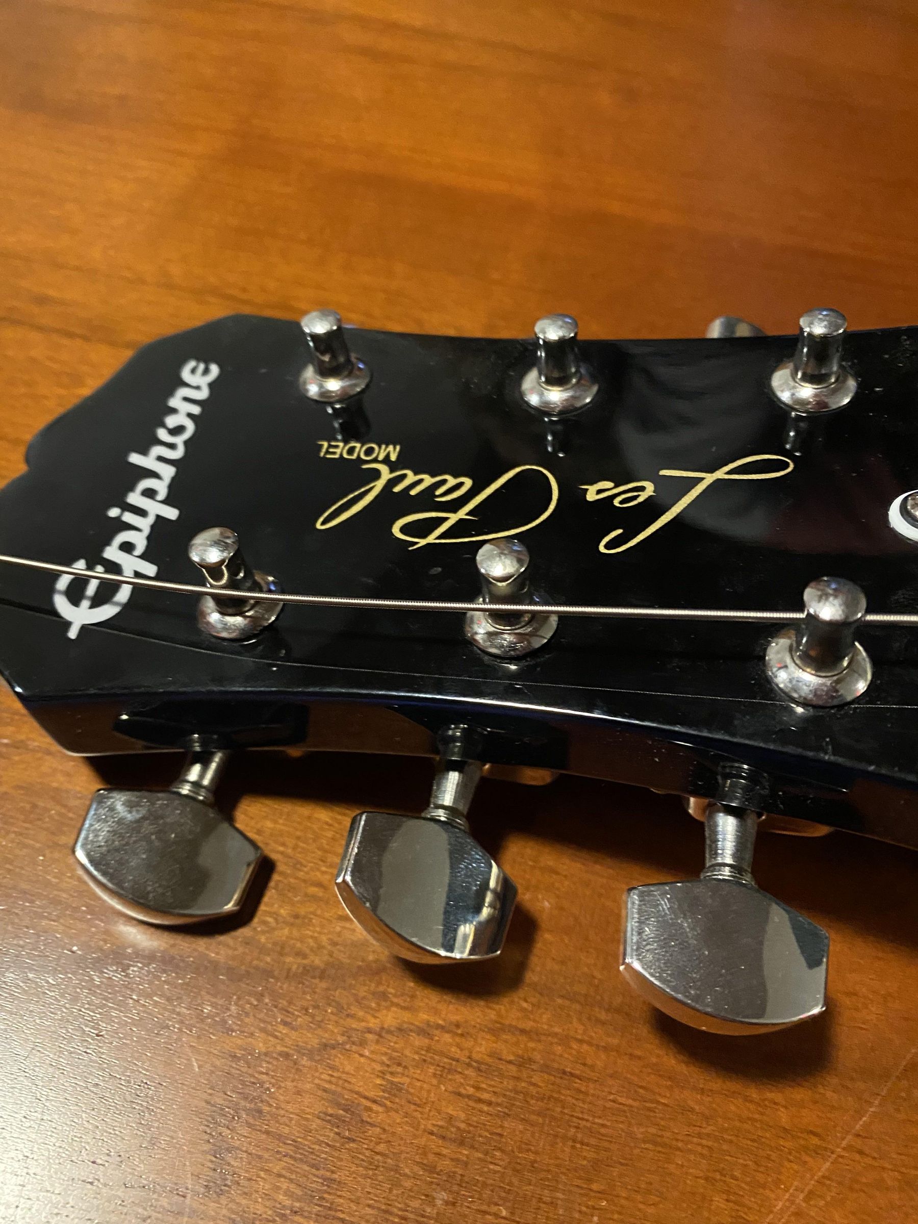 How to Change Guitar Strings : 4 Steps (with Pictures) - Instructables