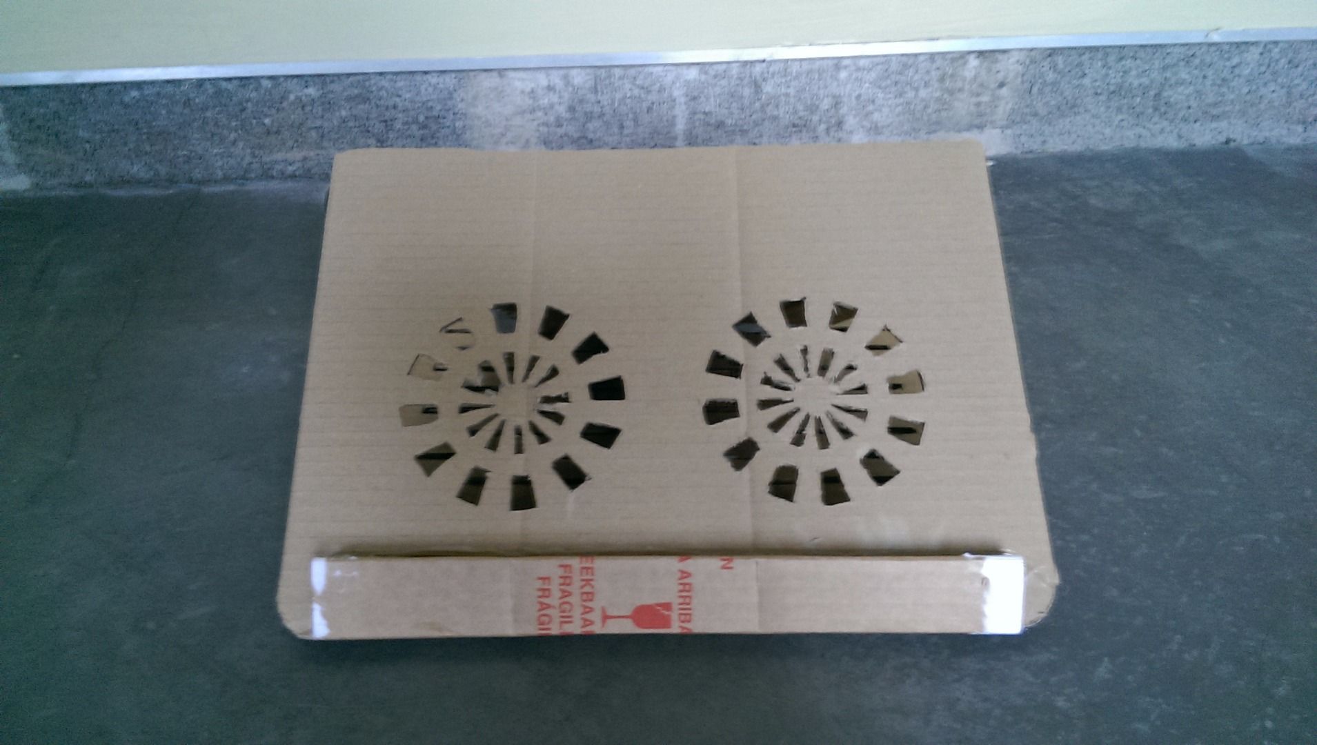 Cardboard Laptop Holder : 6 Steps (with Pictures) - Instructables